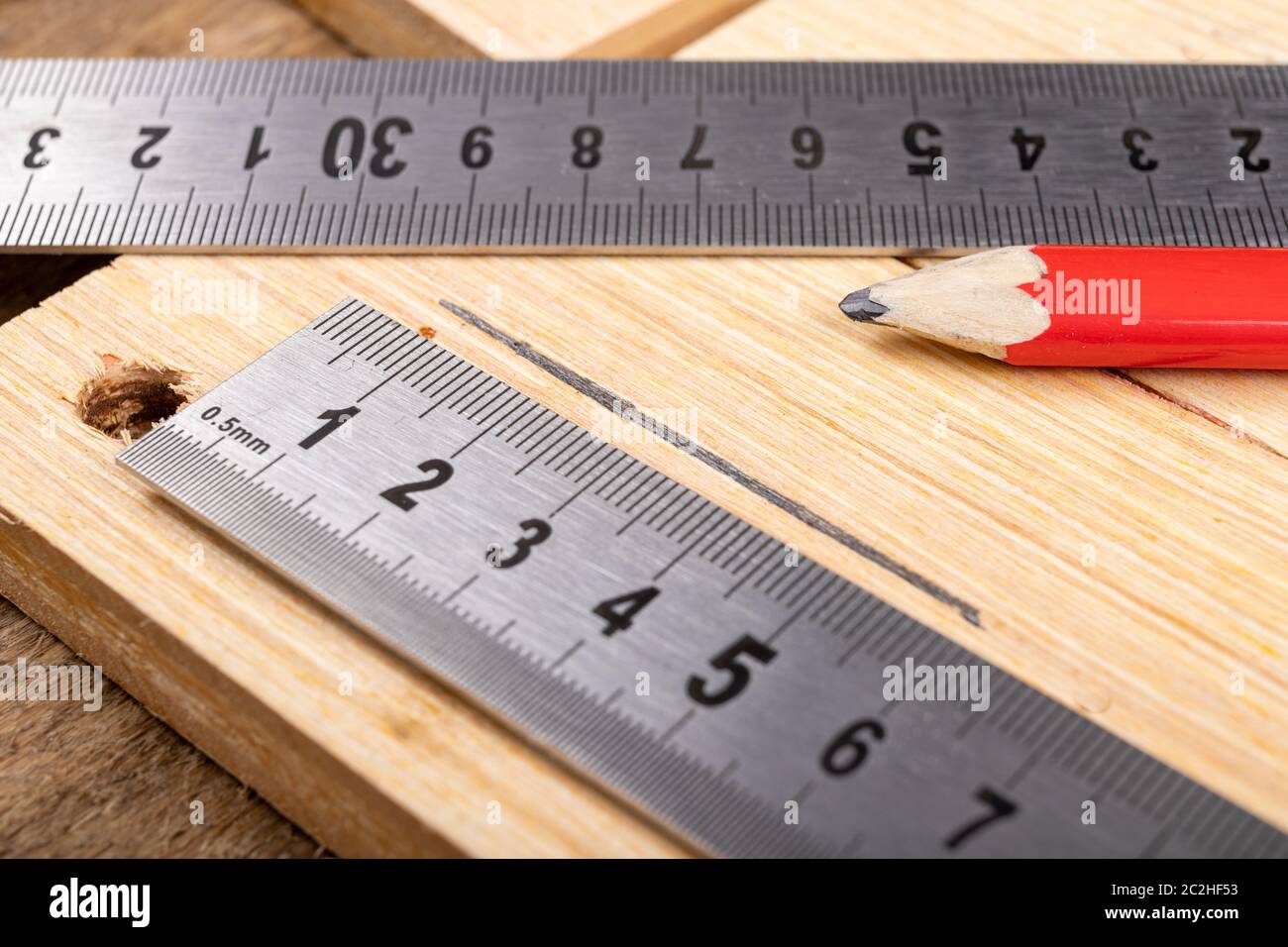 Wood cutting line drawing. Small carpentry work in a home workshop ...