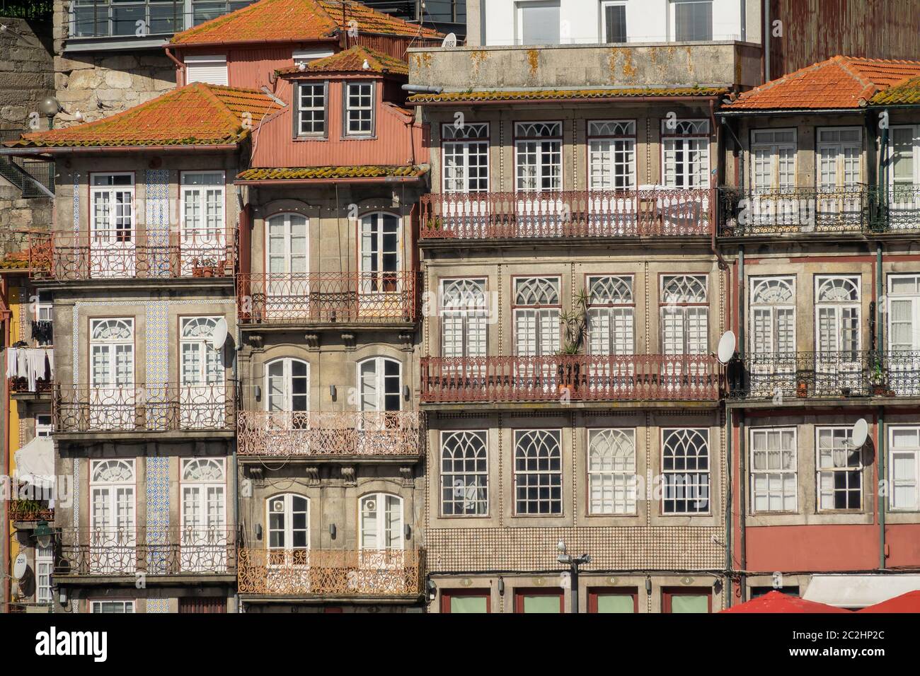 Porto historic houses hi-res stock photography and images - Alamy
