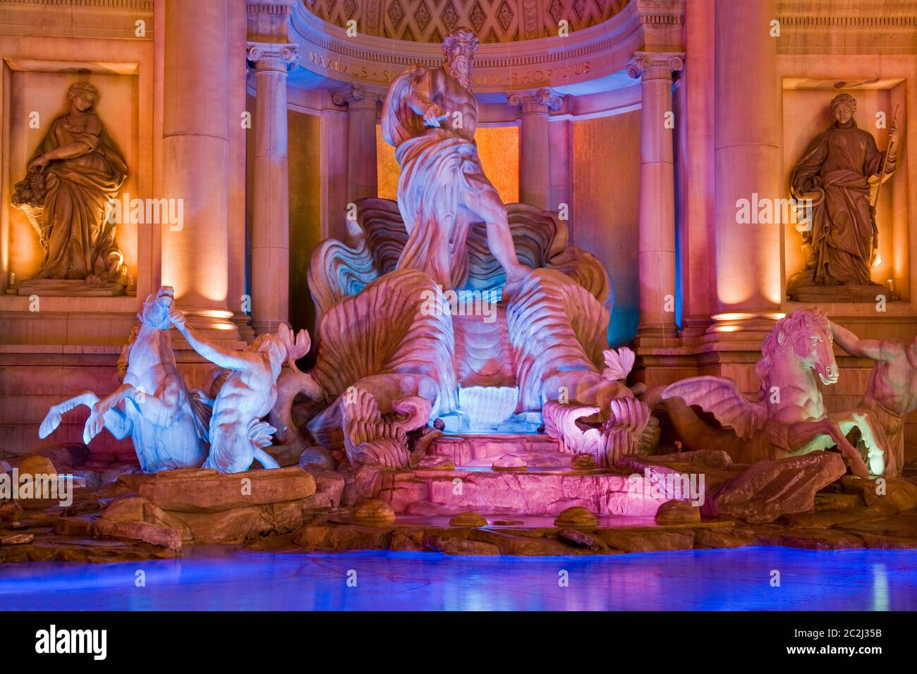 Caesars palace trevi fountain hi-res stock photography and images - Alamy