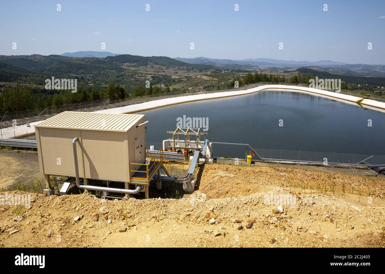 Gold liquid mine hi-res stock photography and images - Alamy