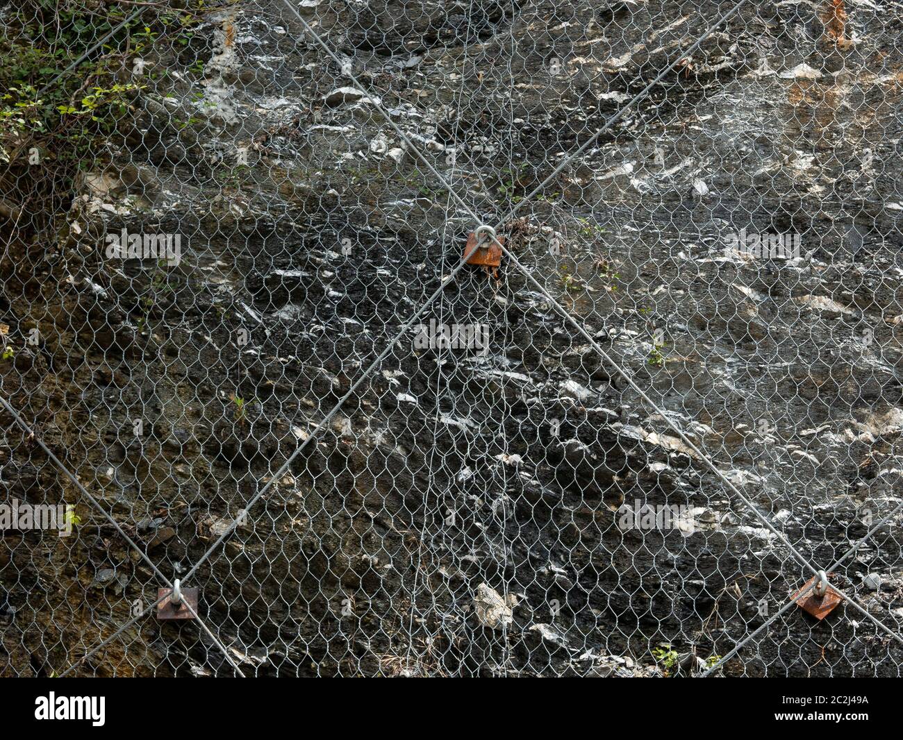 Rockfall netting hi-res stock photography and images - Alamy