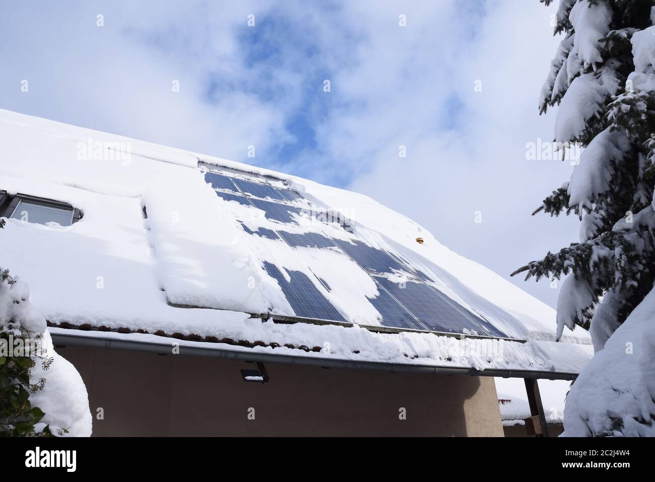 Snow-covered solar system. Snowcovered, module Stock Photo - Alamy