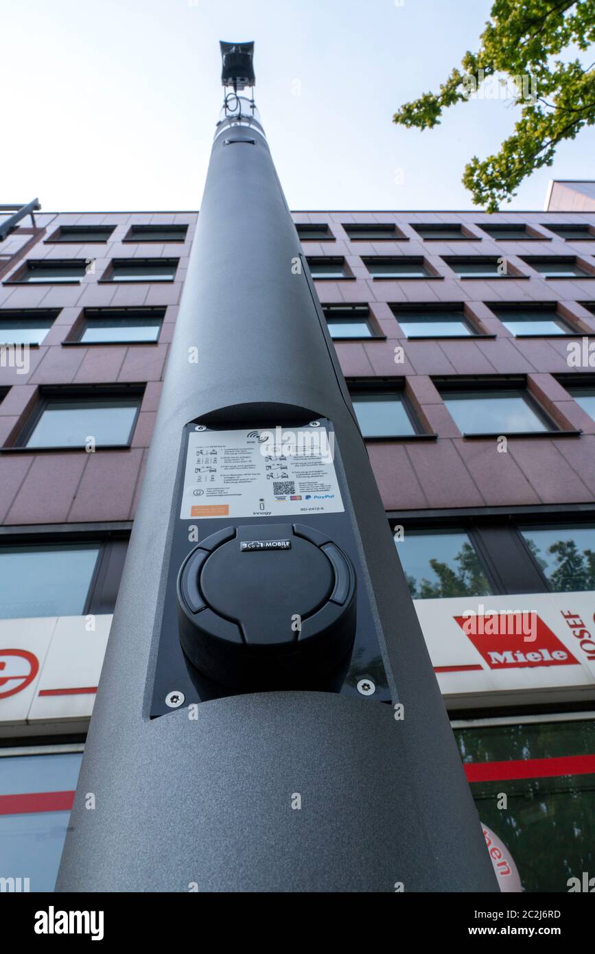 Smart Poles, Intelligent Streetlights, test run, EON and the city of ...