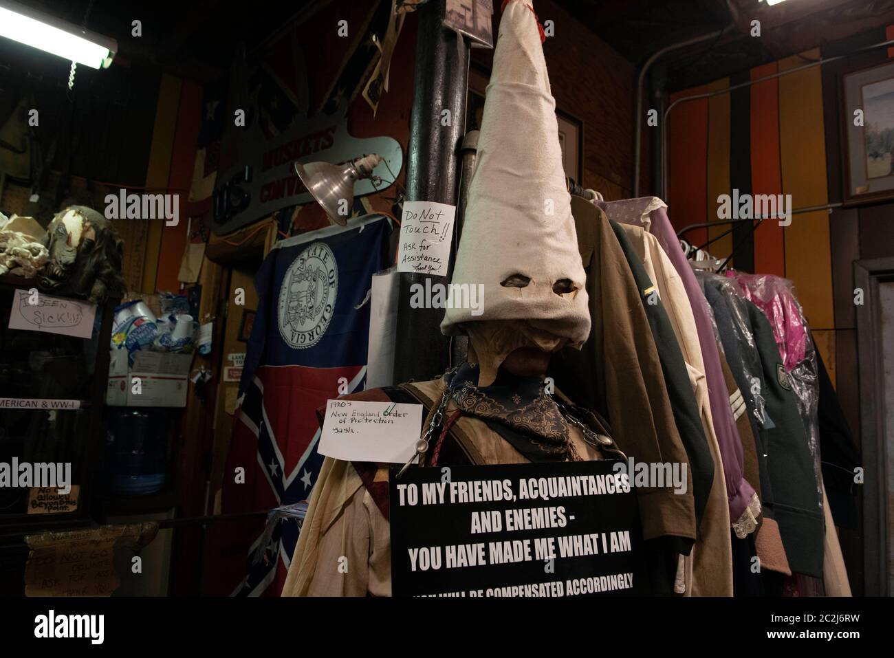 Ku klux klan robe hood hi-res stock photography and images - Alamy