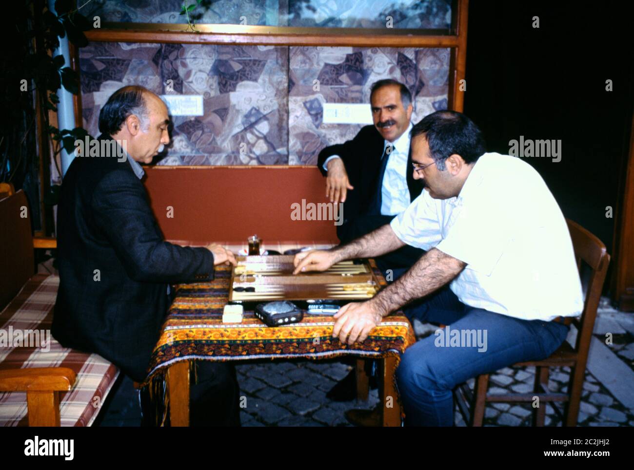 Istanbul Turkey Men Playing Backgammon in Cafe Stock Photo - Alamy