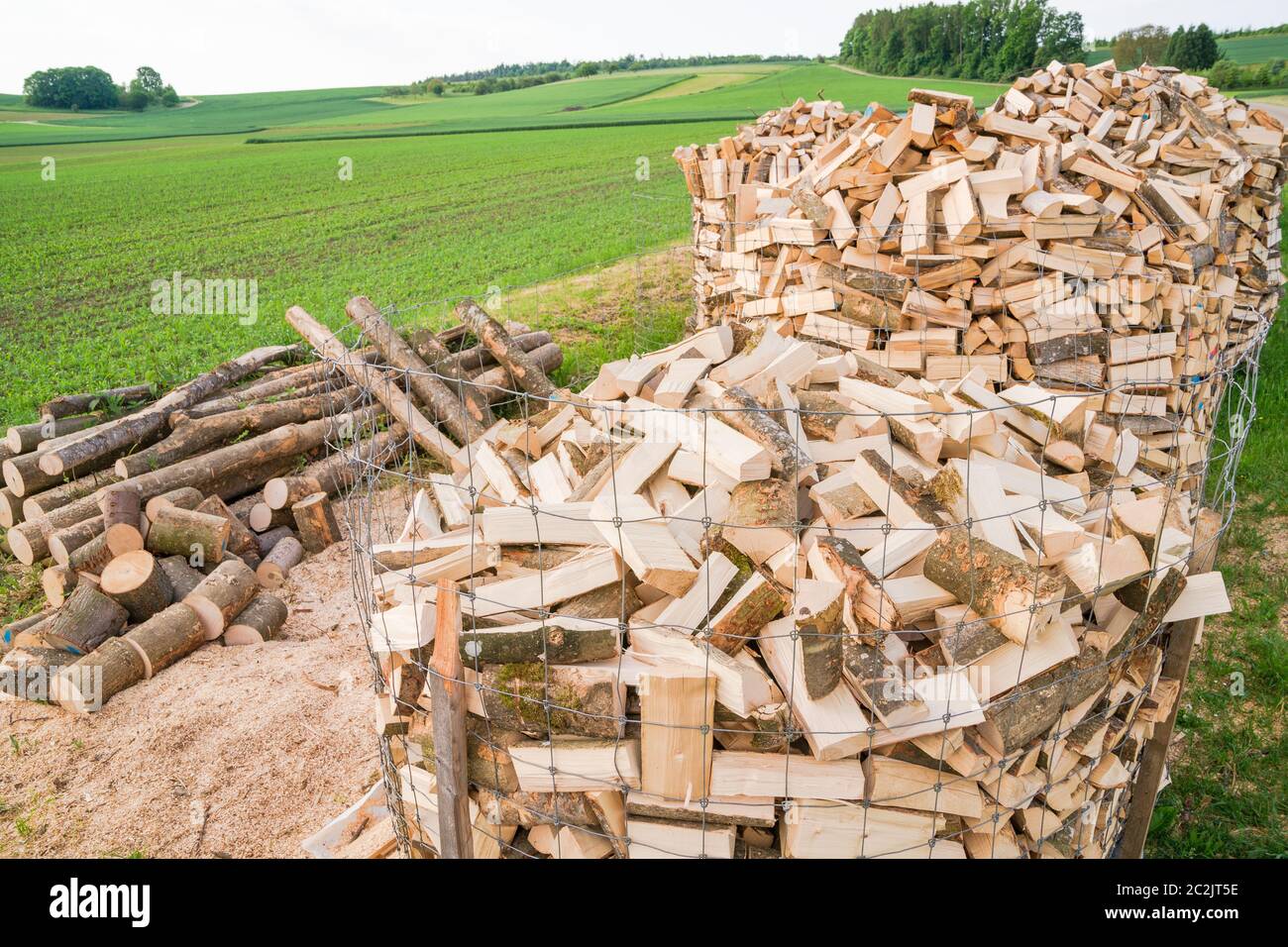 Timber in a cage hi-res stock photography and images - Alamy