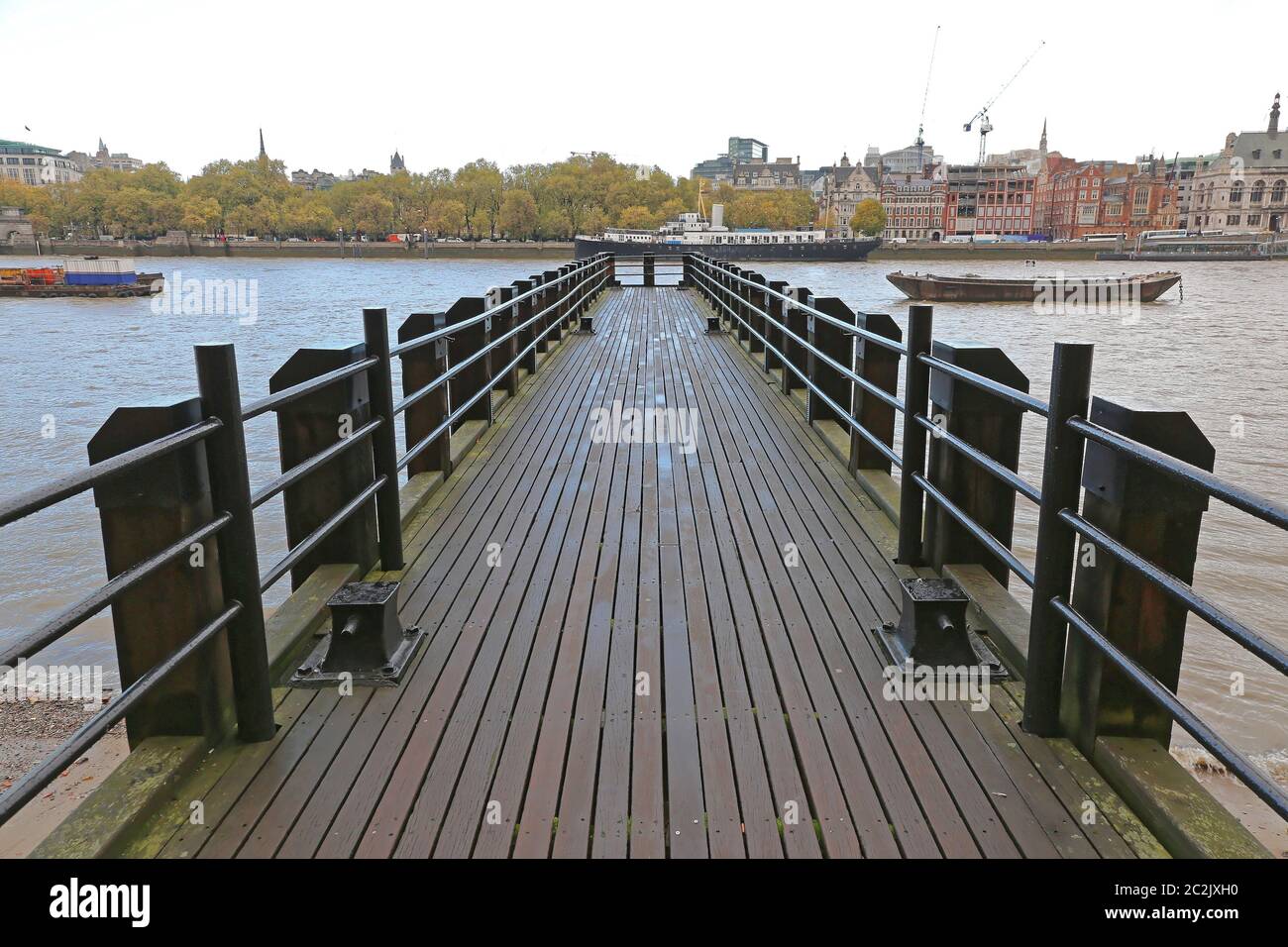 Wooden Pier at River Thames in London Stock Photo - Alamy