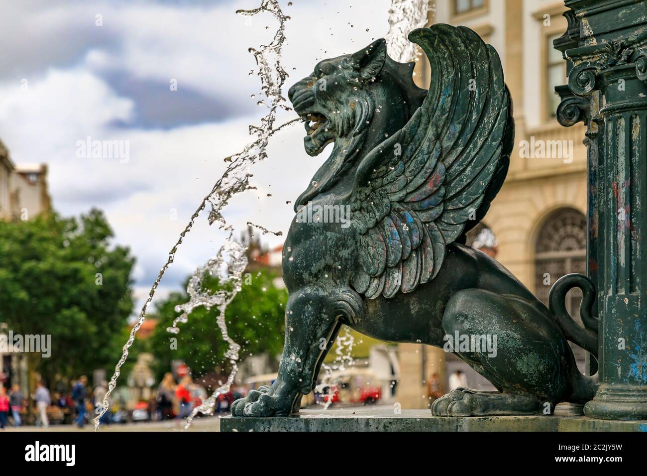 Winged stone lions hi-res stock photography and images - Alamy