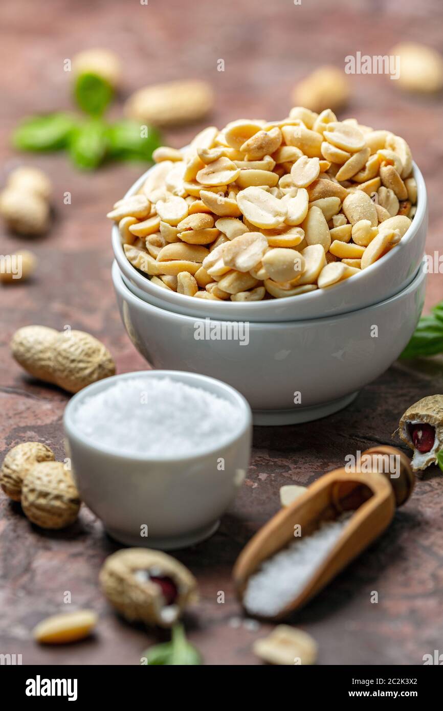 Salted peanuts hi-res stock photography and images - Alamy