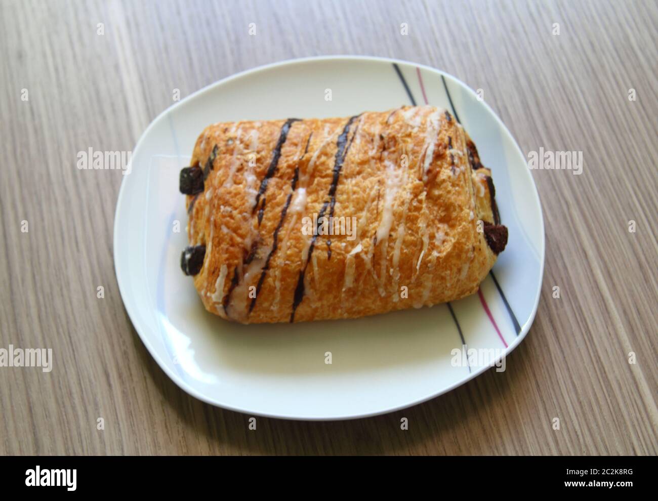 Small cake hi-res stock photography and images - Alamy