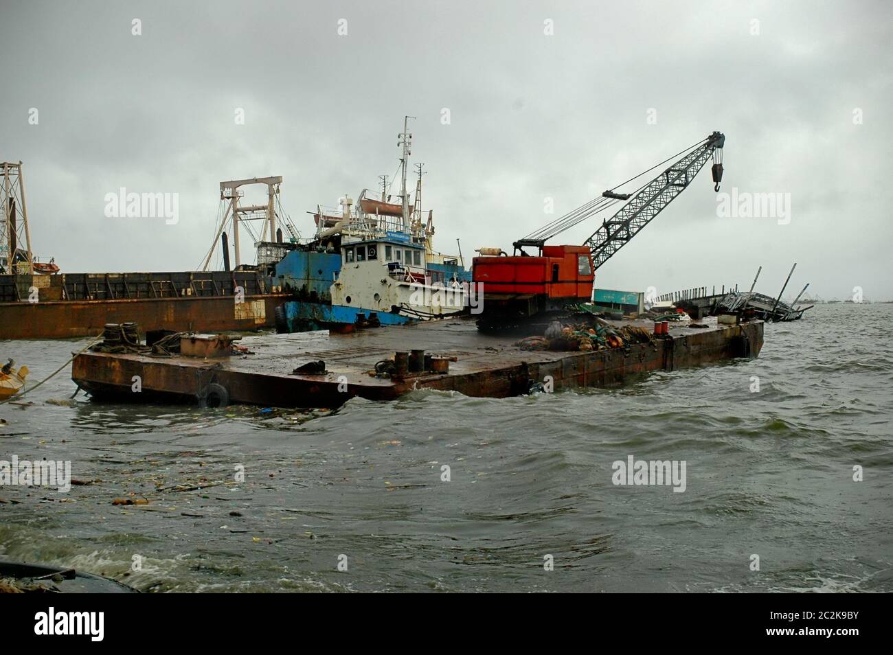 Broken ship cutters hi-res stock photography and images - Alamy