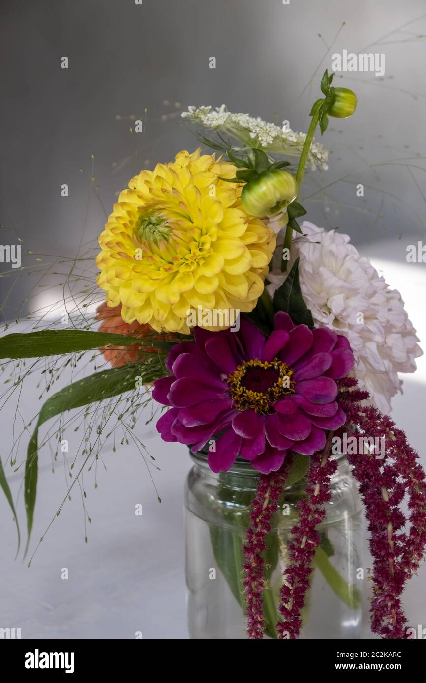 Small bouquet of flowers Stock Photo - Alamy