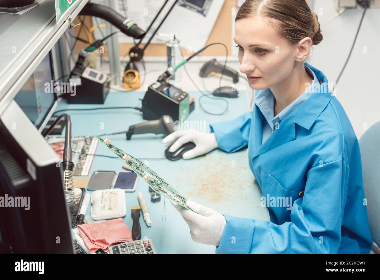 Quality control inspection electronic circuit hi-res stock photography ...