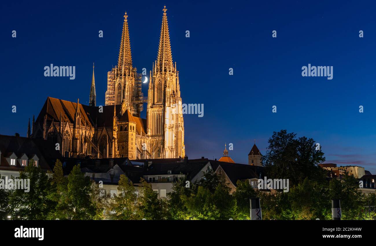 Regensburg bavaria germany cathedral hi-res stock photography and ...