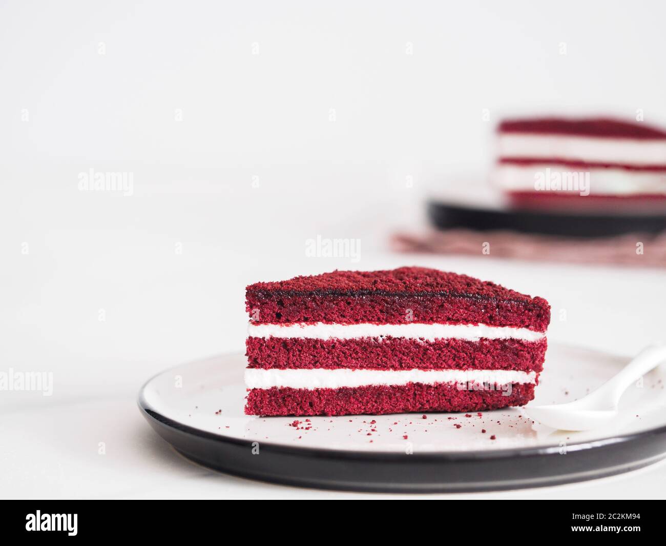 Piece of red velvet cake with perfect texture Stock Photo - Alamy
