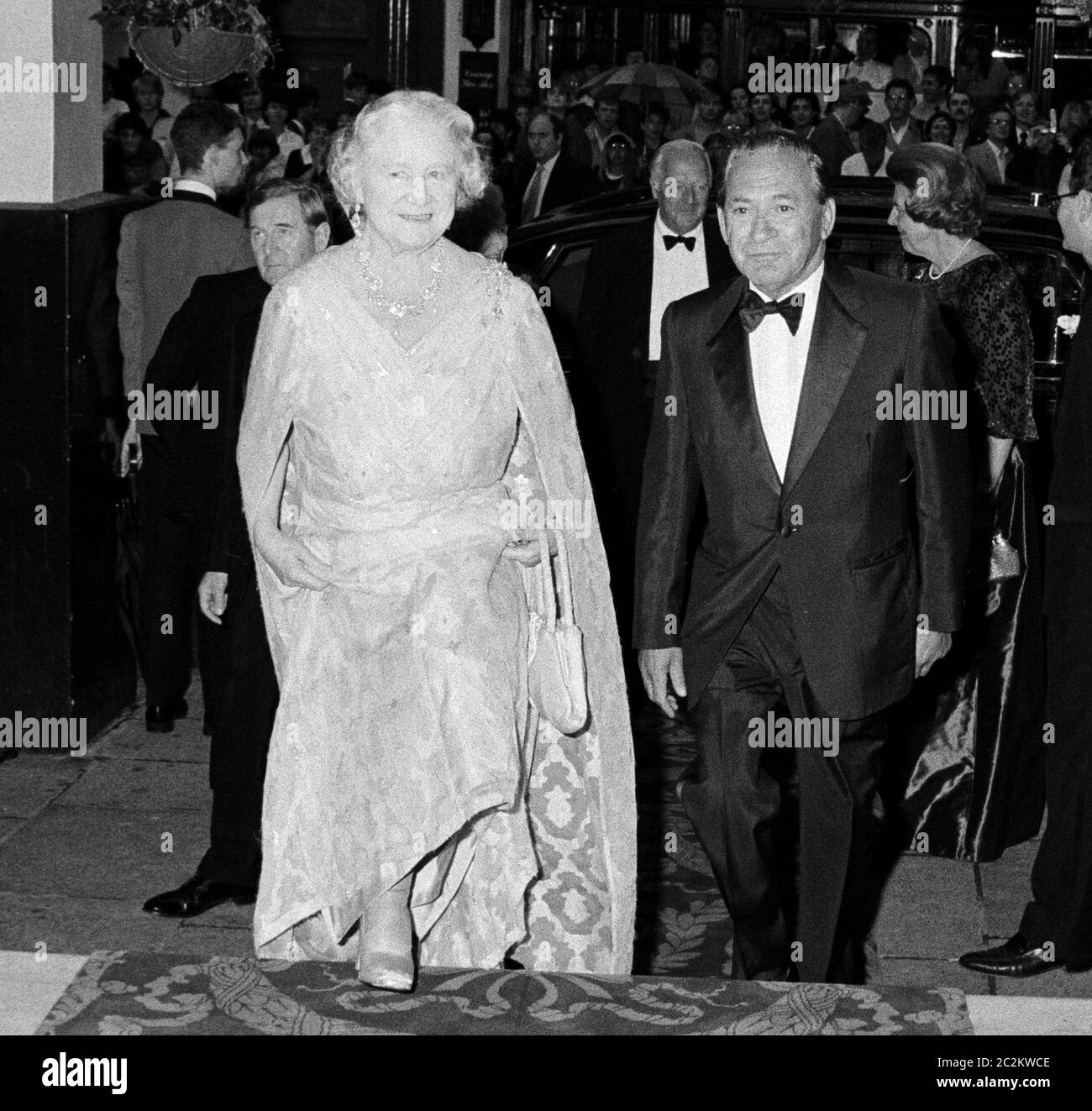Hm queen elizabeth the queen mother hi-res stock photography and images ...