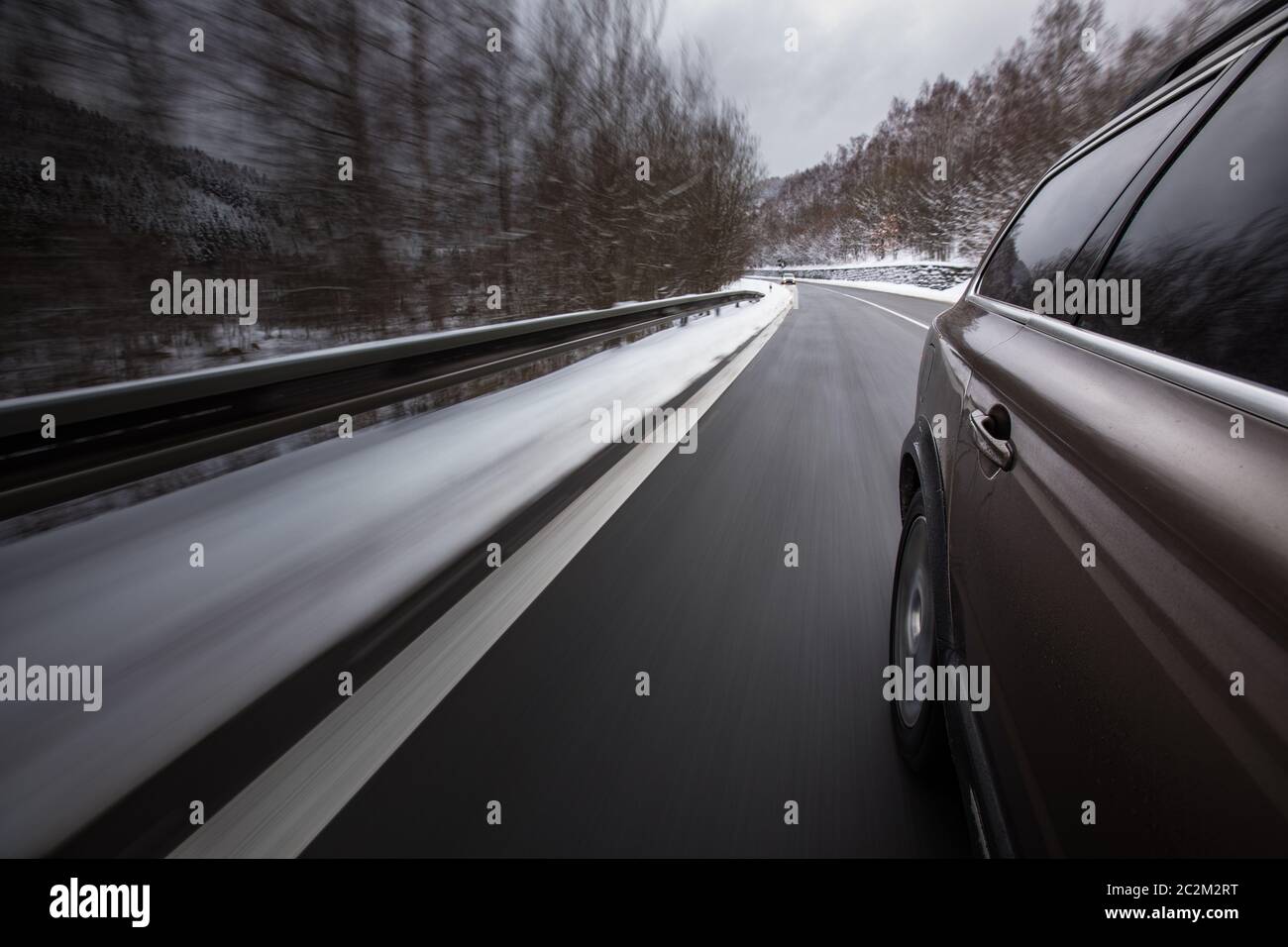 Fast moving car hi-res stock photography and images - Alamy