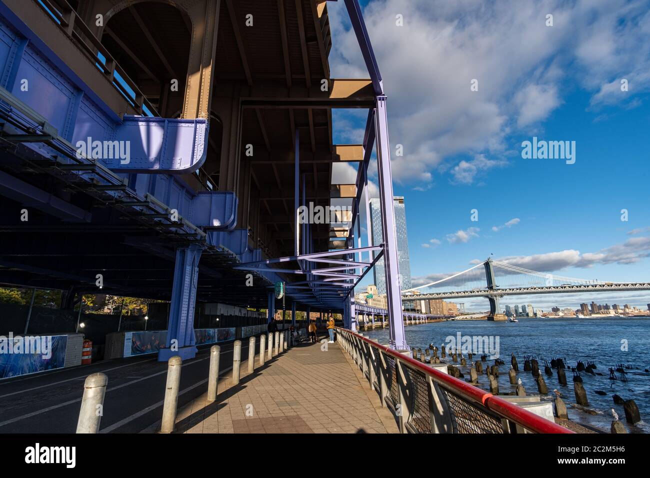 Brooklyn bridge manhattan side tower hi-res stock photography and ...