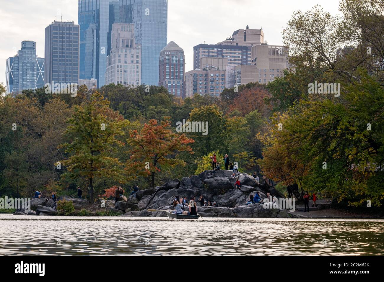 Fall foliage color of Central Park in Manhattan Stock Photo - Alamy