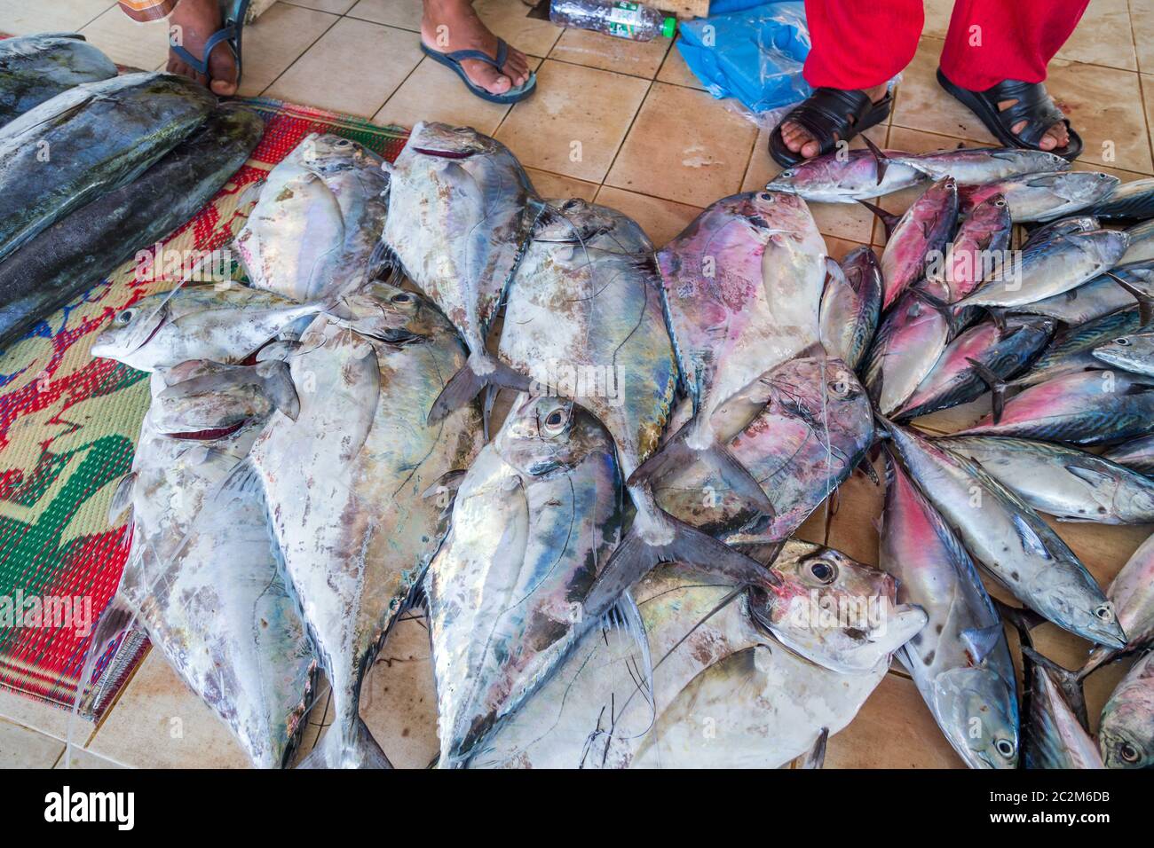 Fish market yemen hi-res stock photography and images - Alamy
