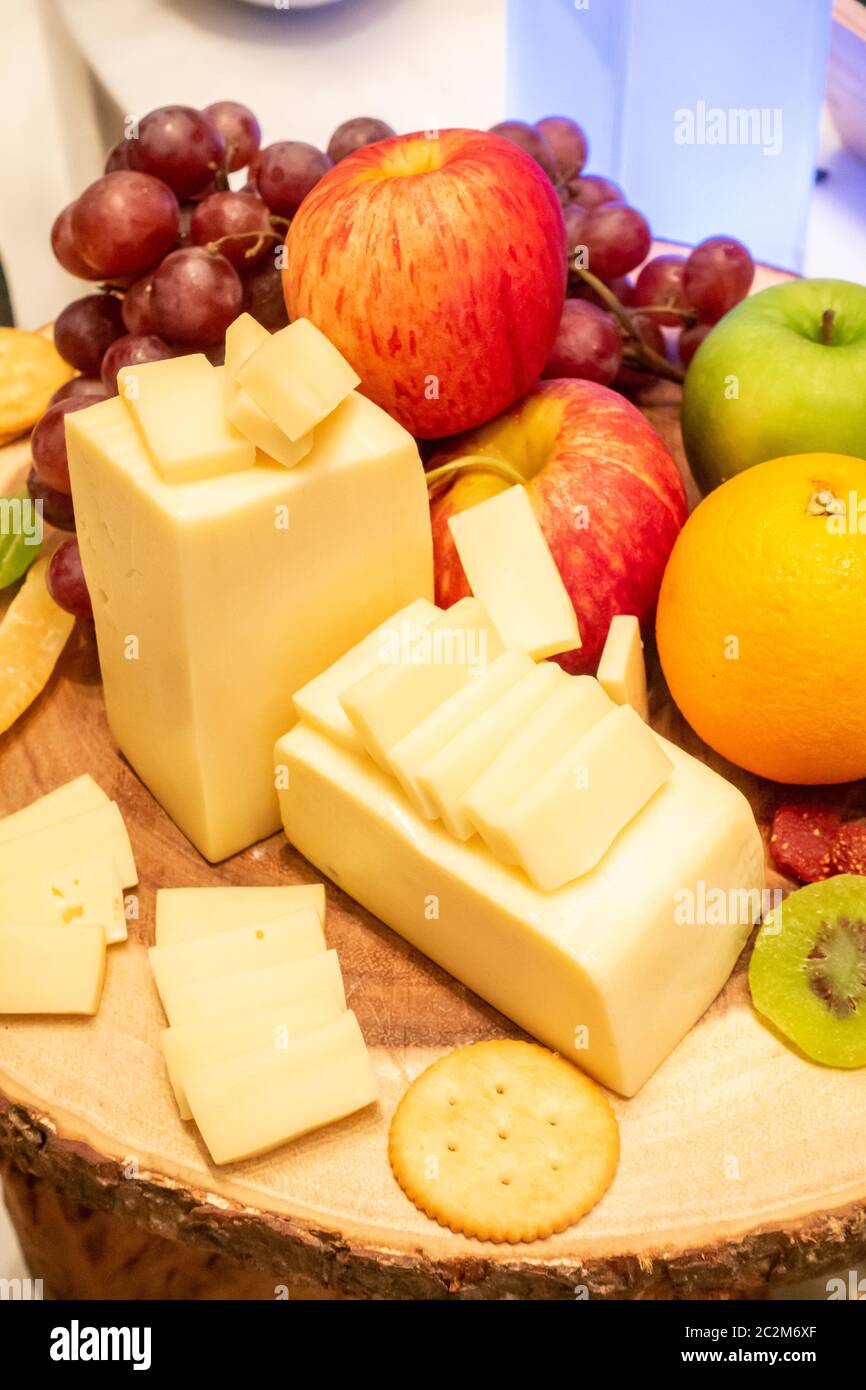 Edam types hi-res stock photography and images - Alamy