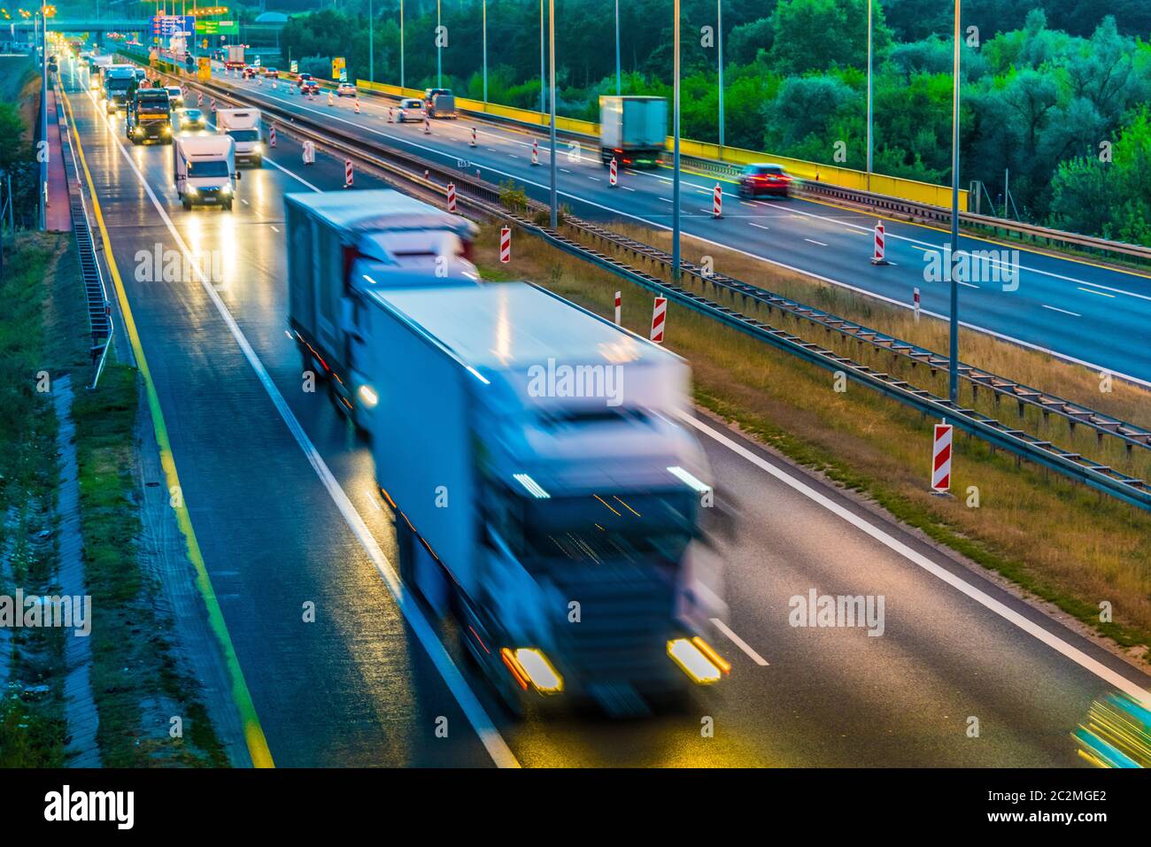 Four way traffic light hi-res stock photography and images - Alamy