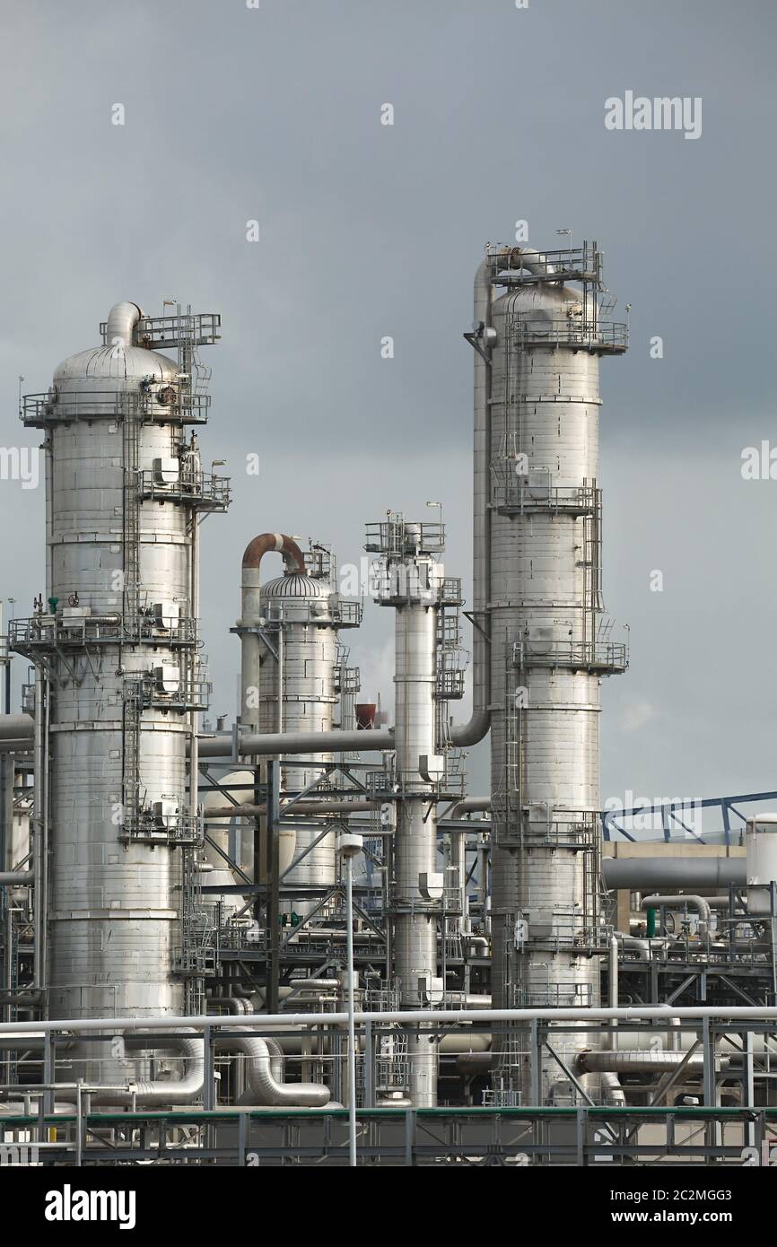 Structures of on oil refinery and chemical plant Stock Photo - Alamy