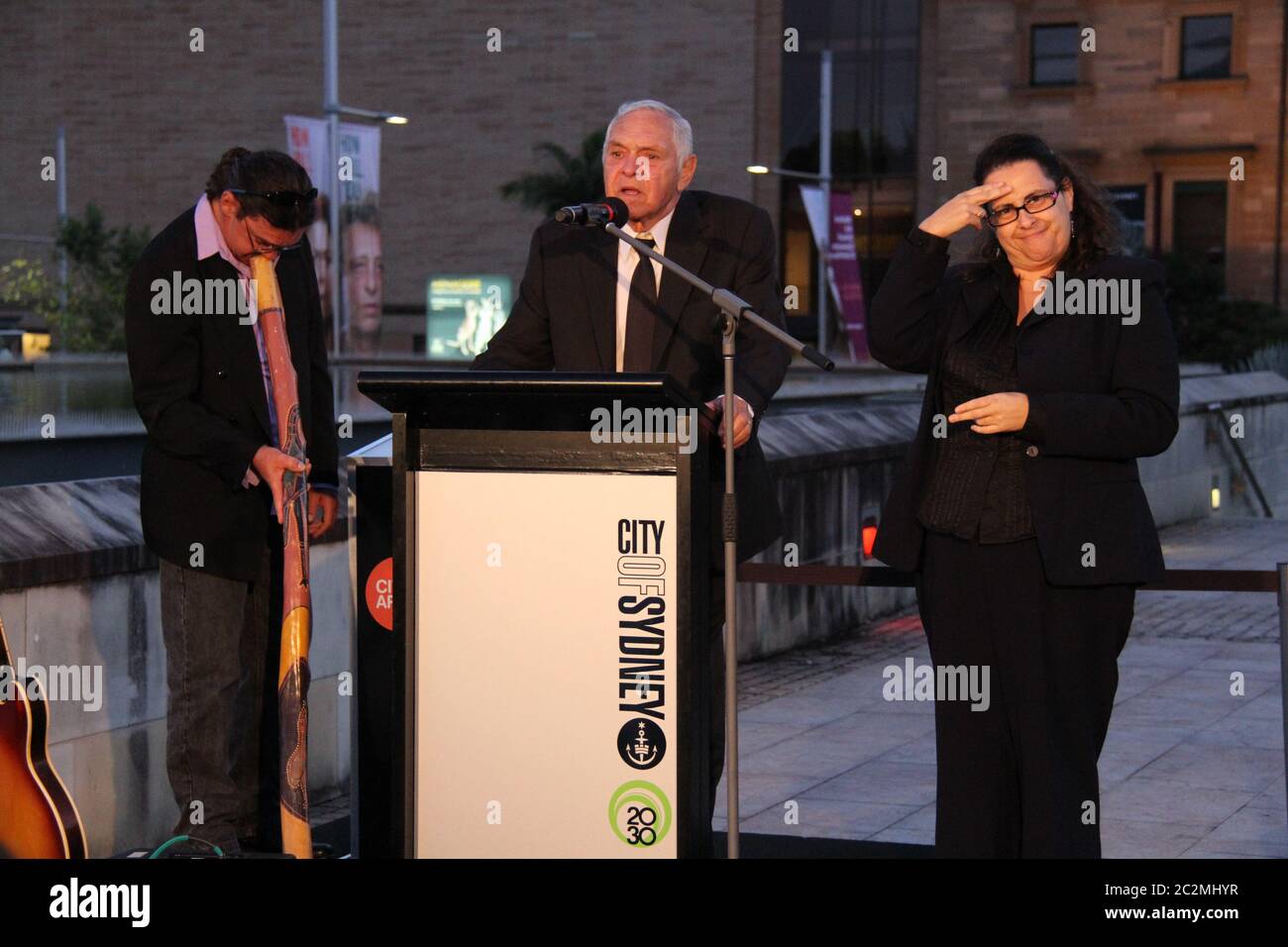 Aboriginal Elder Uncle Chika (Charles) Madden gives the ‘Welcome to ...