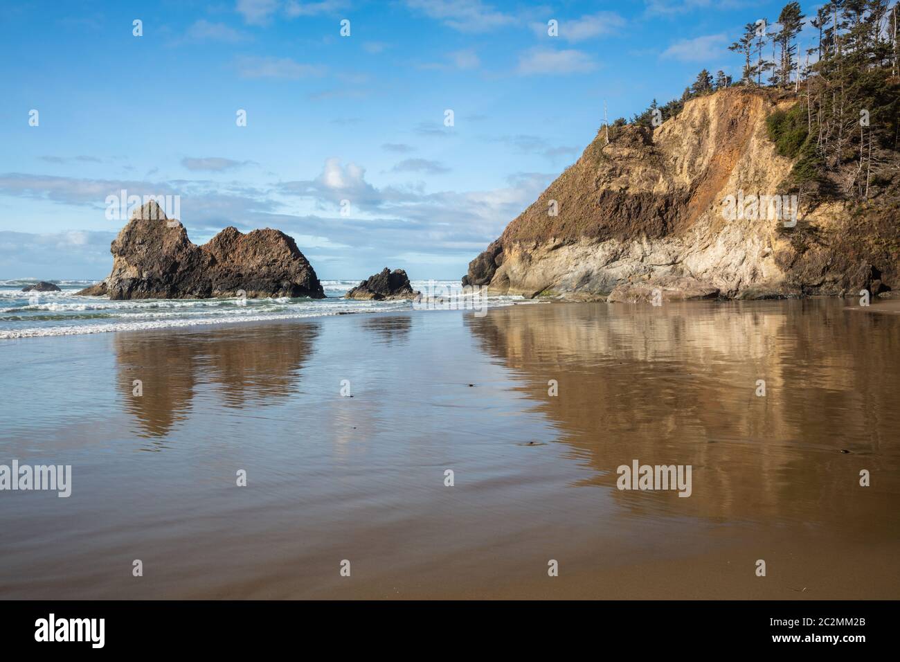 Oregon cliff erosion hi-res stock photography and images - Alamy