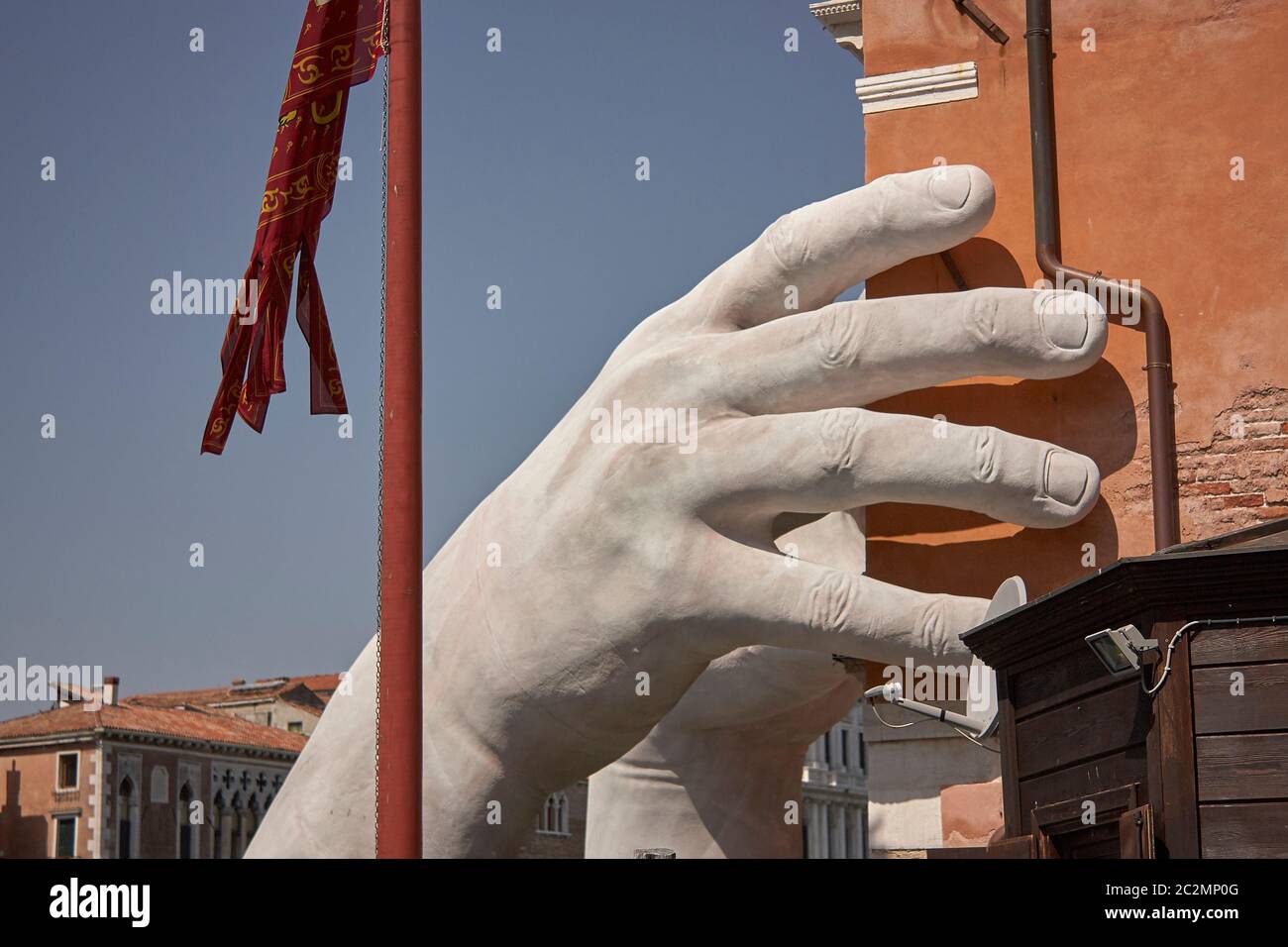 Giant red hand hi-res stock photography and images - Alamy