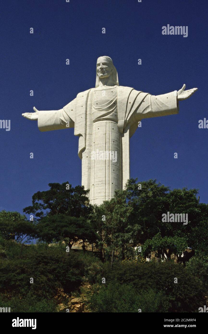 Cristo de la concordia and bolivia hi-res stock photography and images ...