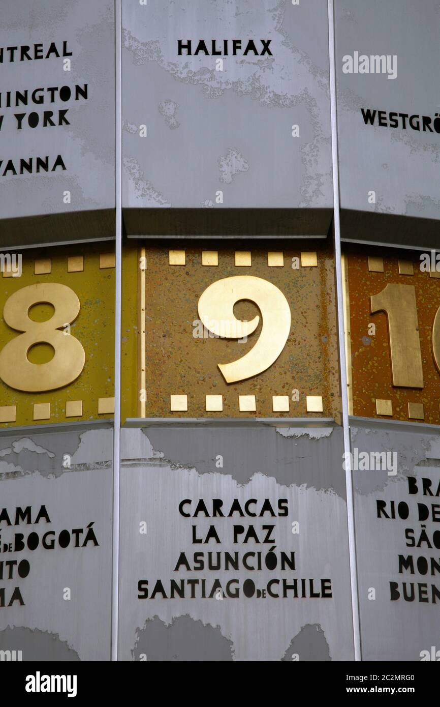 Metropolis Clock High Resolution Stock Photography and Images - Alamy