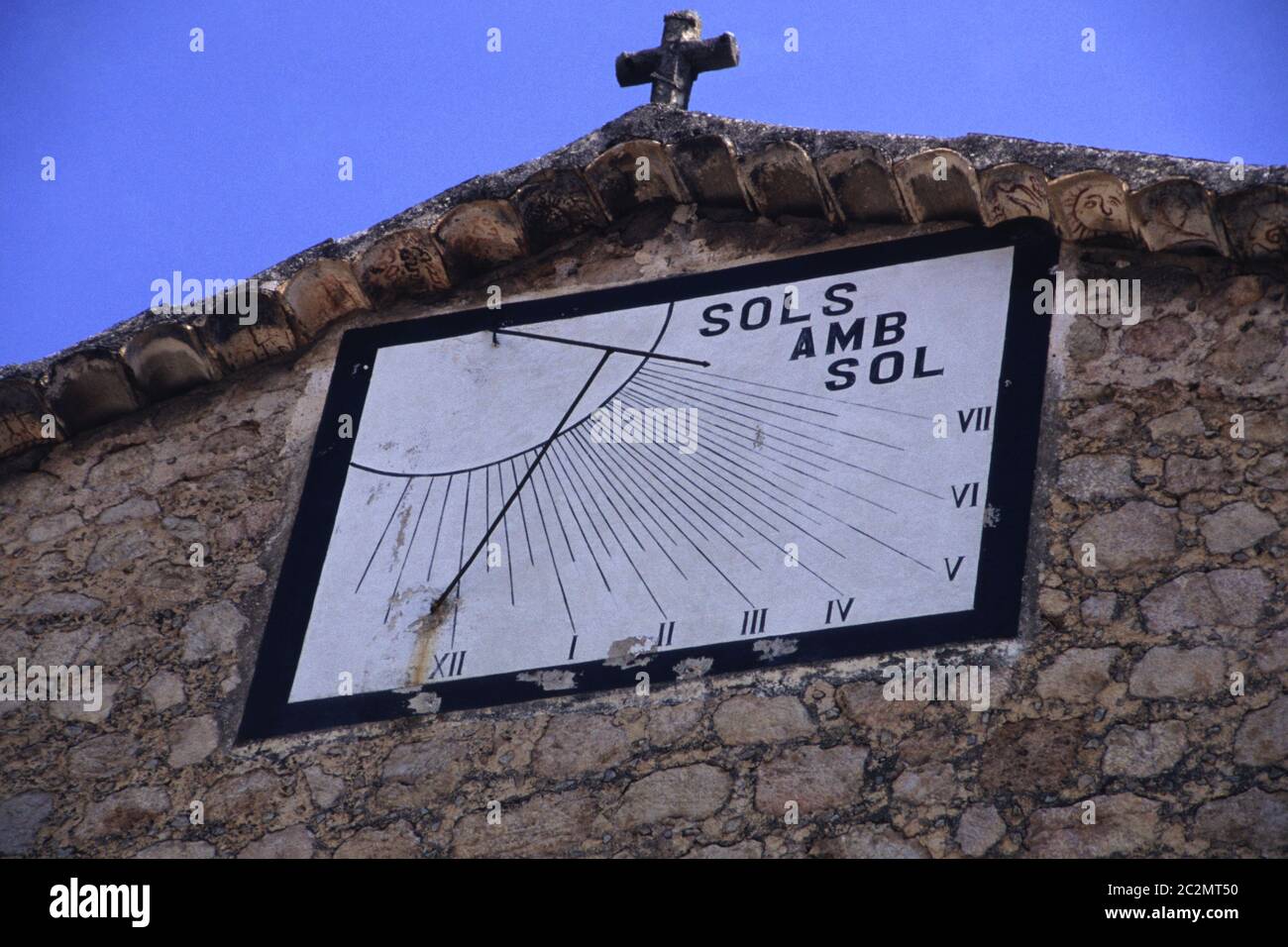 Wall sun dial hi-res stock photography and images - Alamy