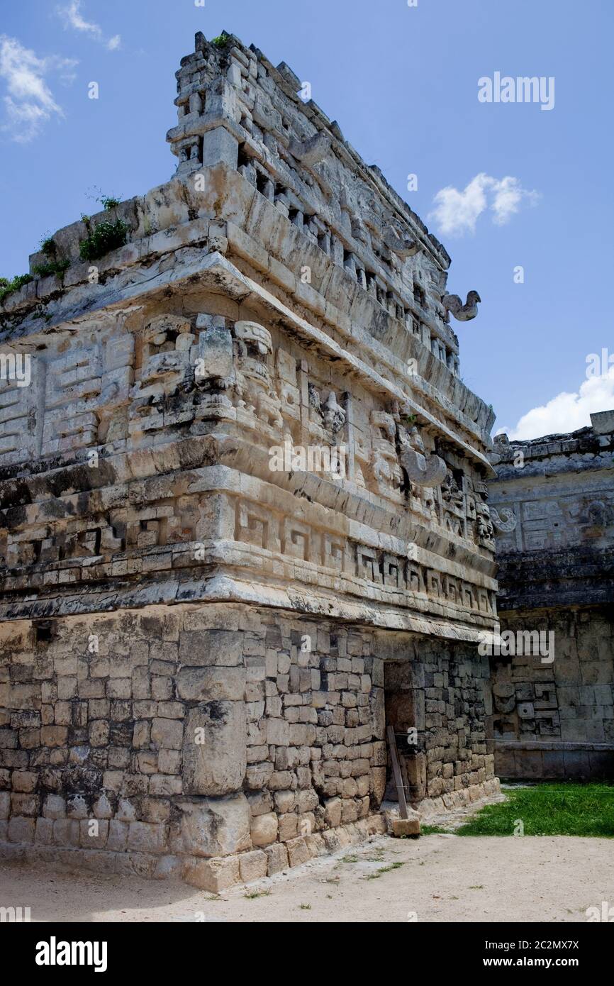 Ancient Mayan temple at Chichen Itza, Yucatan, Mexico Stock Photo - Alamy