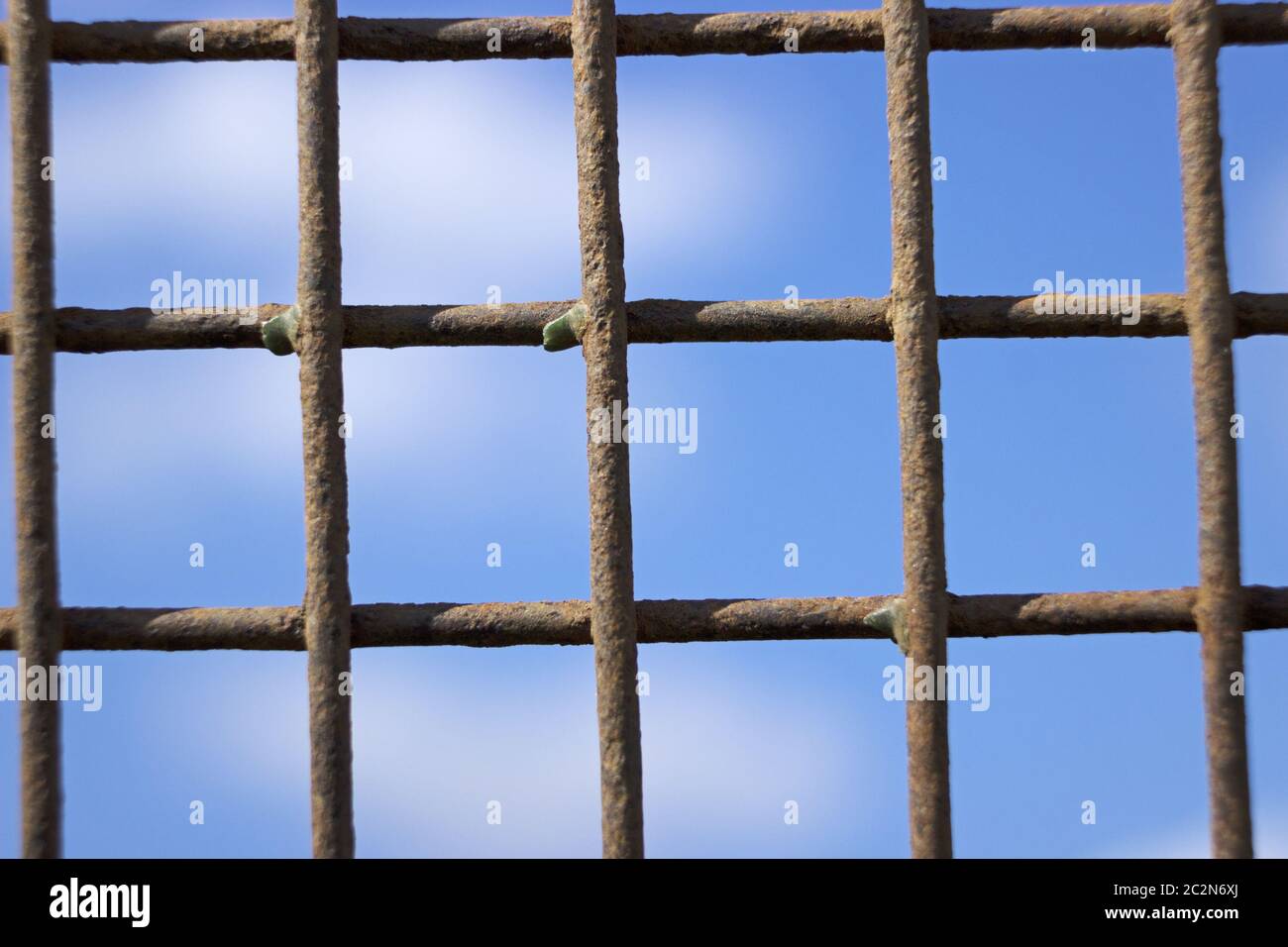 Metallic lattice hi-res stock photography and images - Alamy