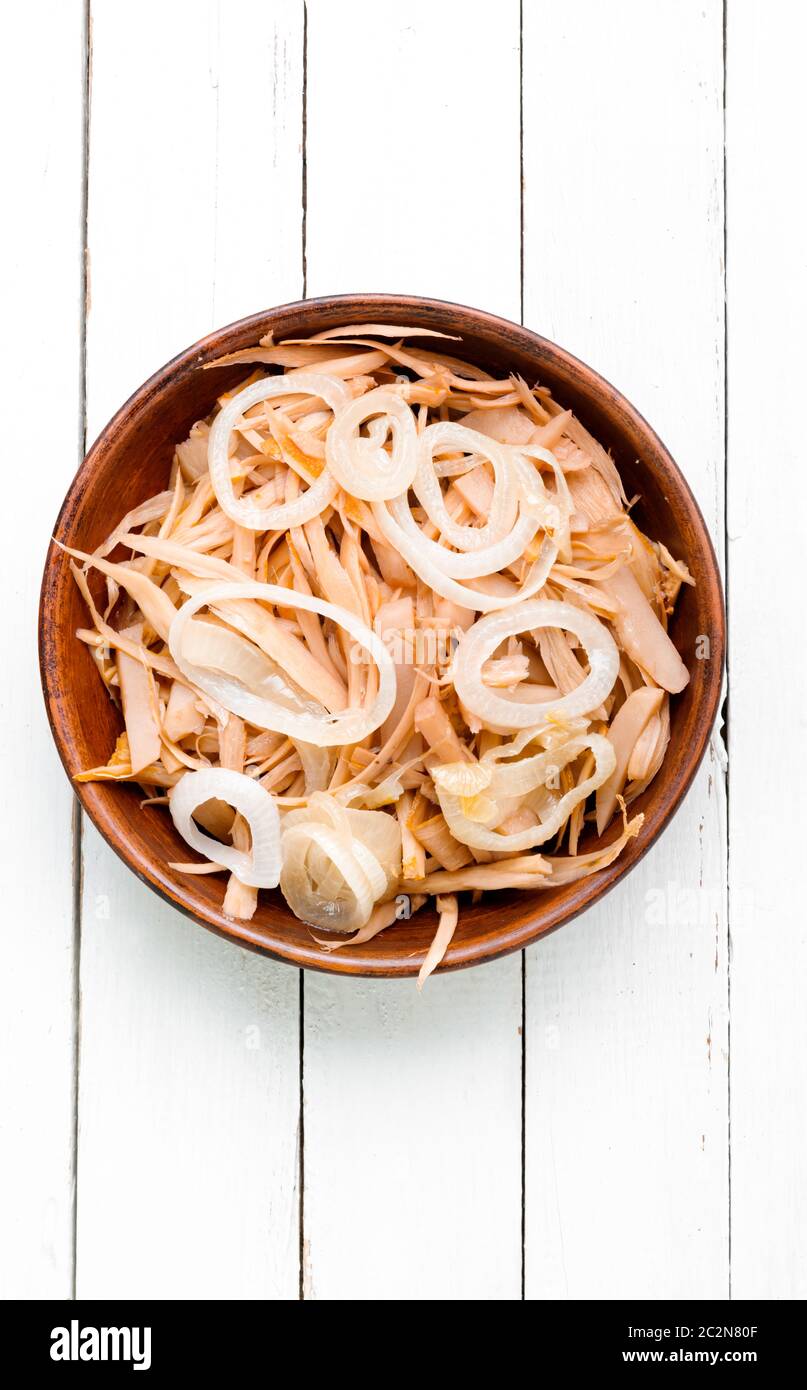Native American salad of Jerusalem artichoke, horseradish and onion ...