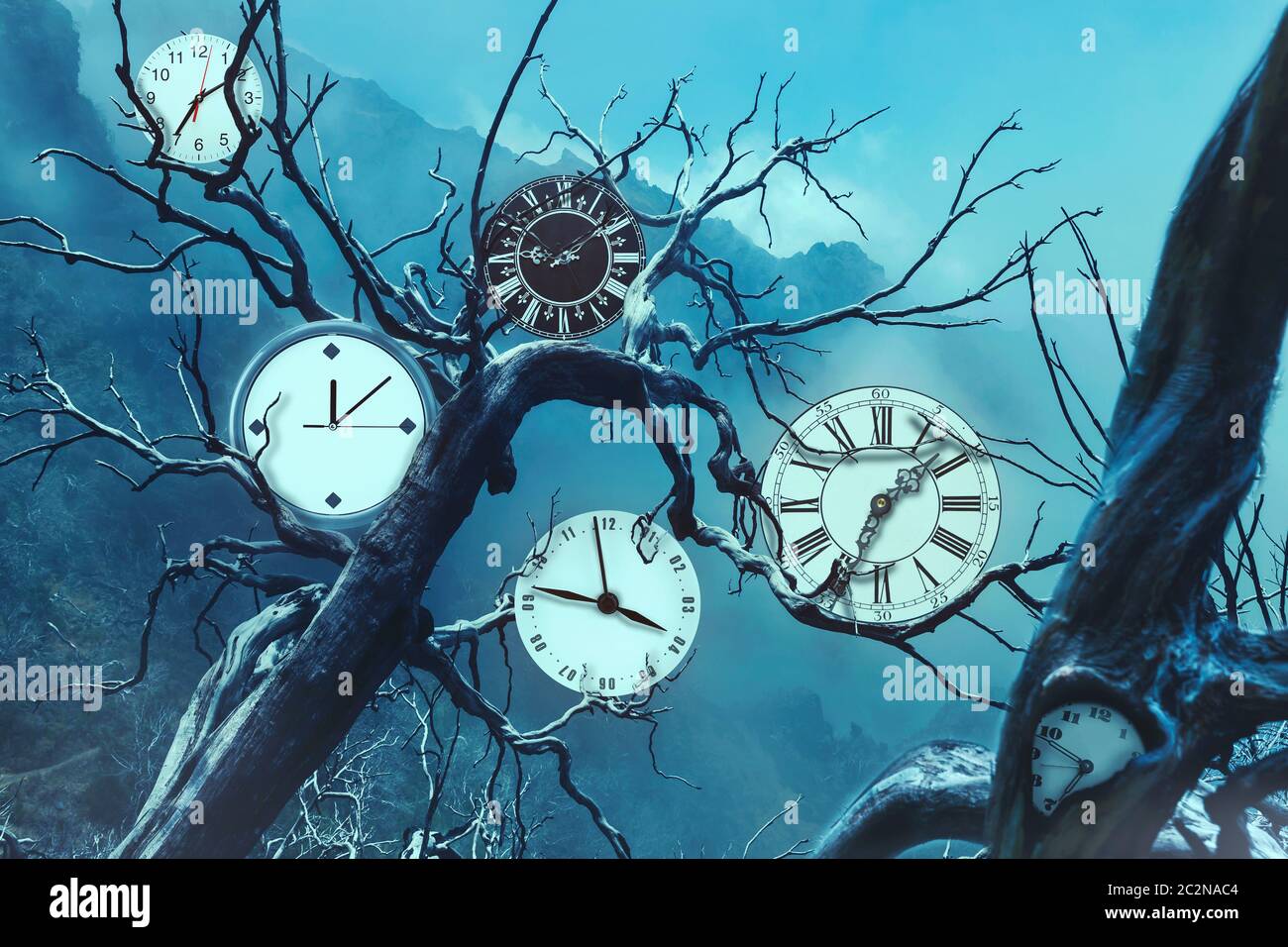 Many metal clocks hi-res stock photography and images - Alamy