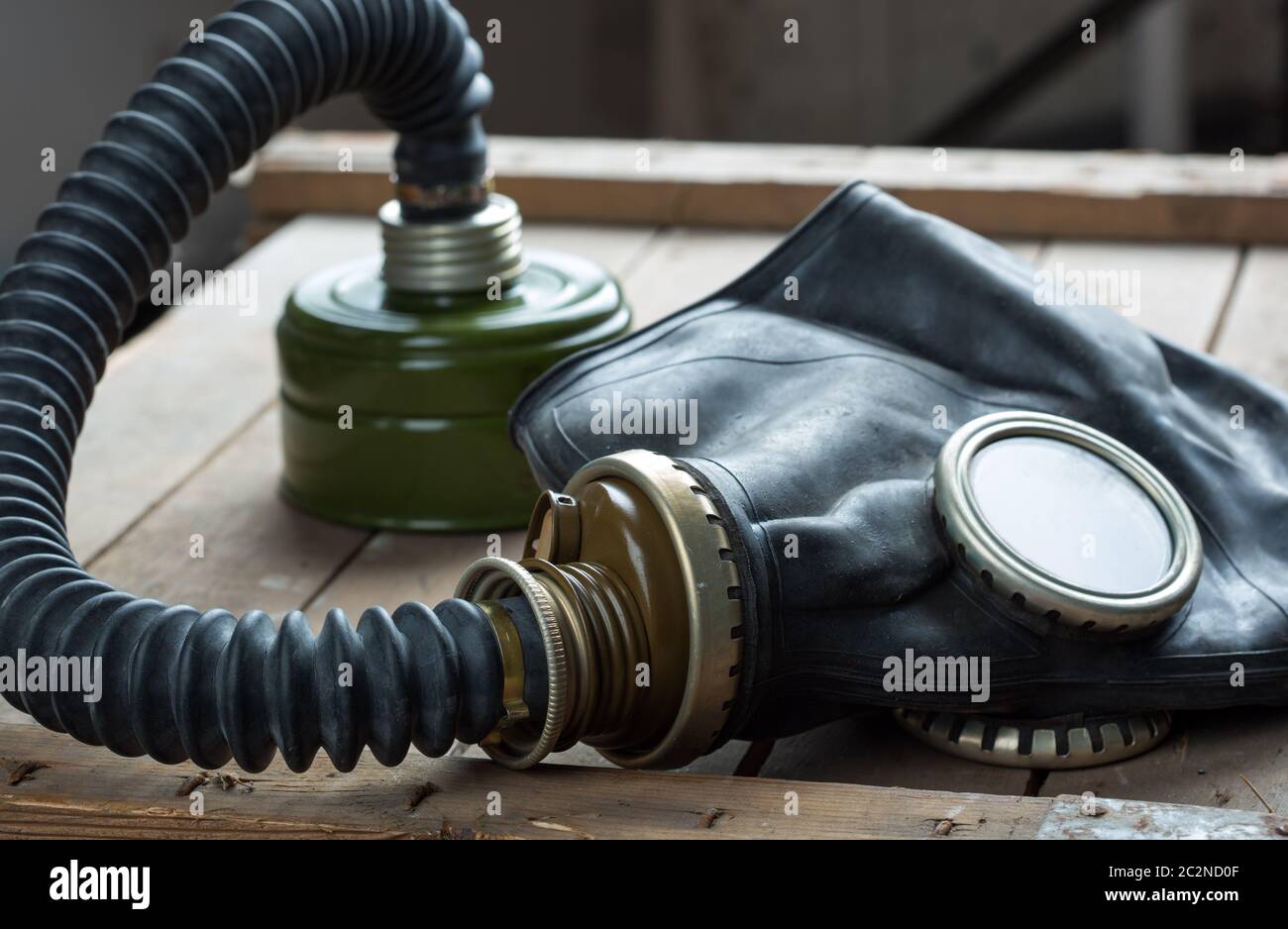 Image of head with gas mask hi-res stock photography and images - Alamy
