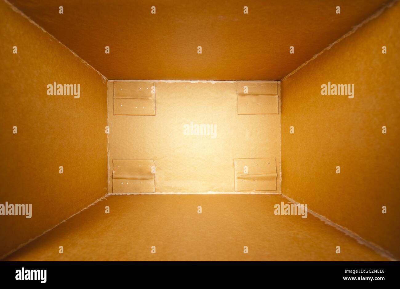 Big cardboard open delivery box. Perspective view Stock Photo - Alamy