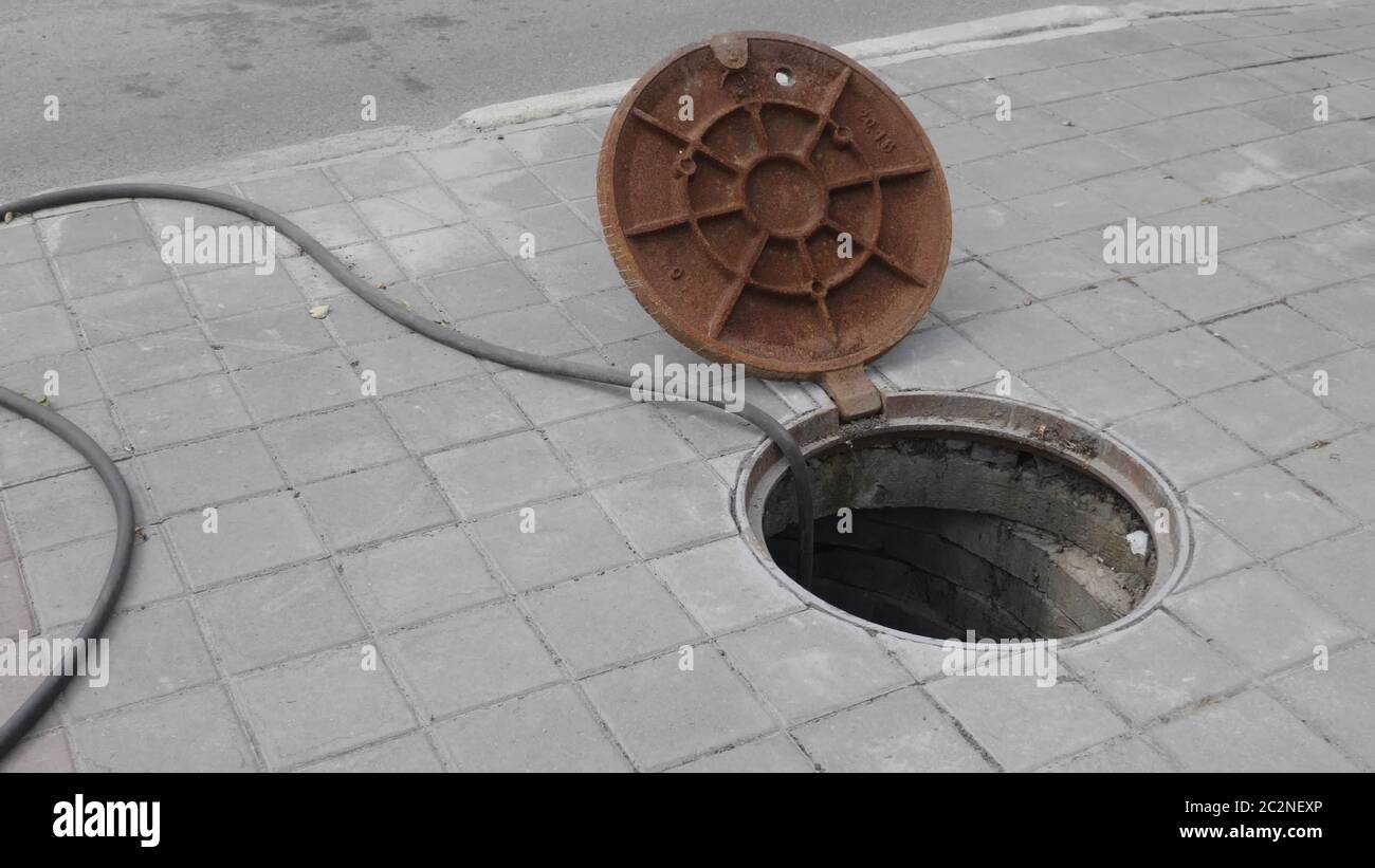 Concrete manhole hi-res stock photography and images - Alamy