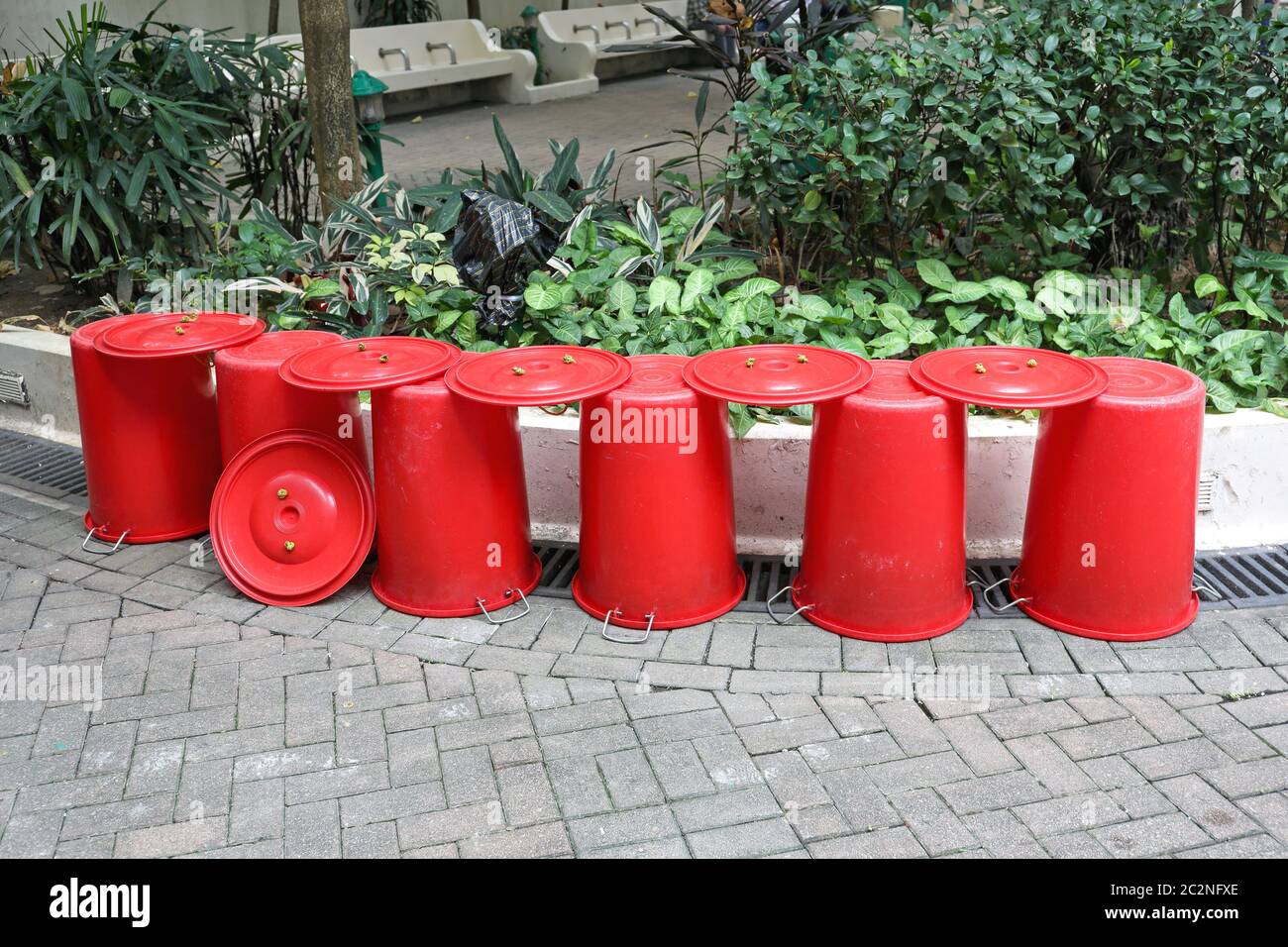 Bucket lids hi-res stock photography and images - Alamy