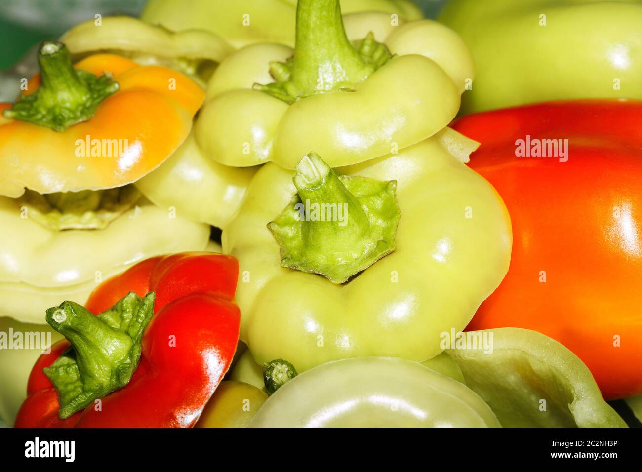 Green pepper tops hi-res stock photography and images - Alamy