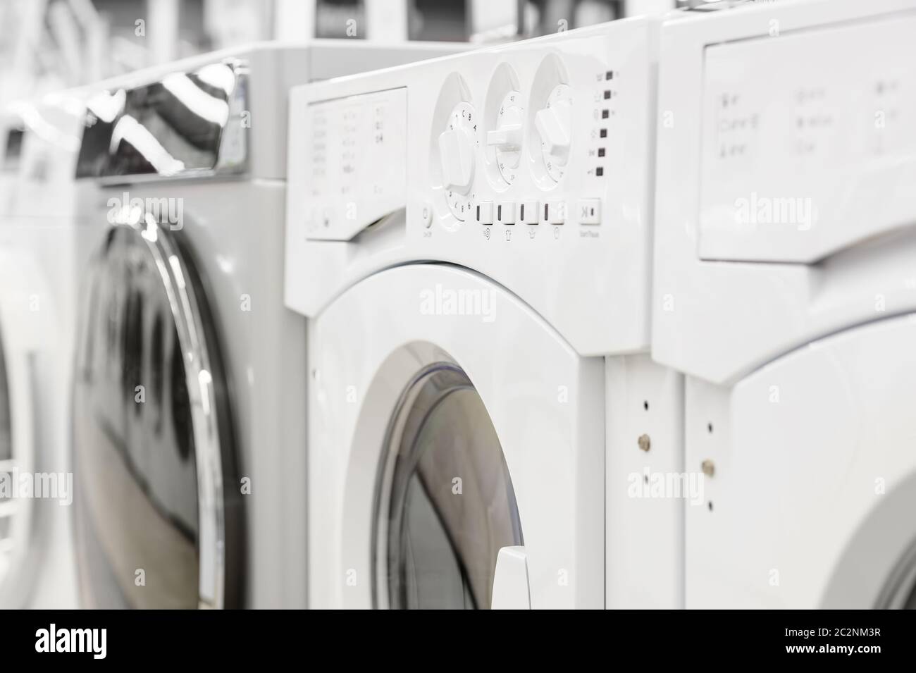 White row washing machine hi-res stock photography and images - Alamy