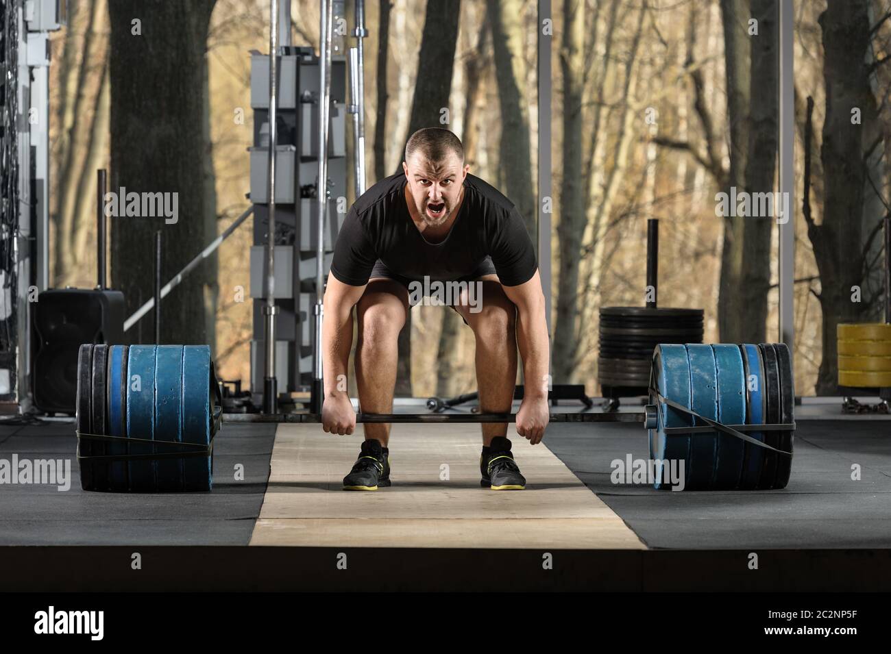Deadlift hi-res stock photography and images - Alamy