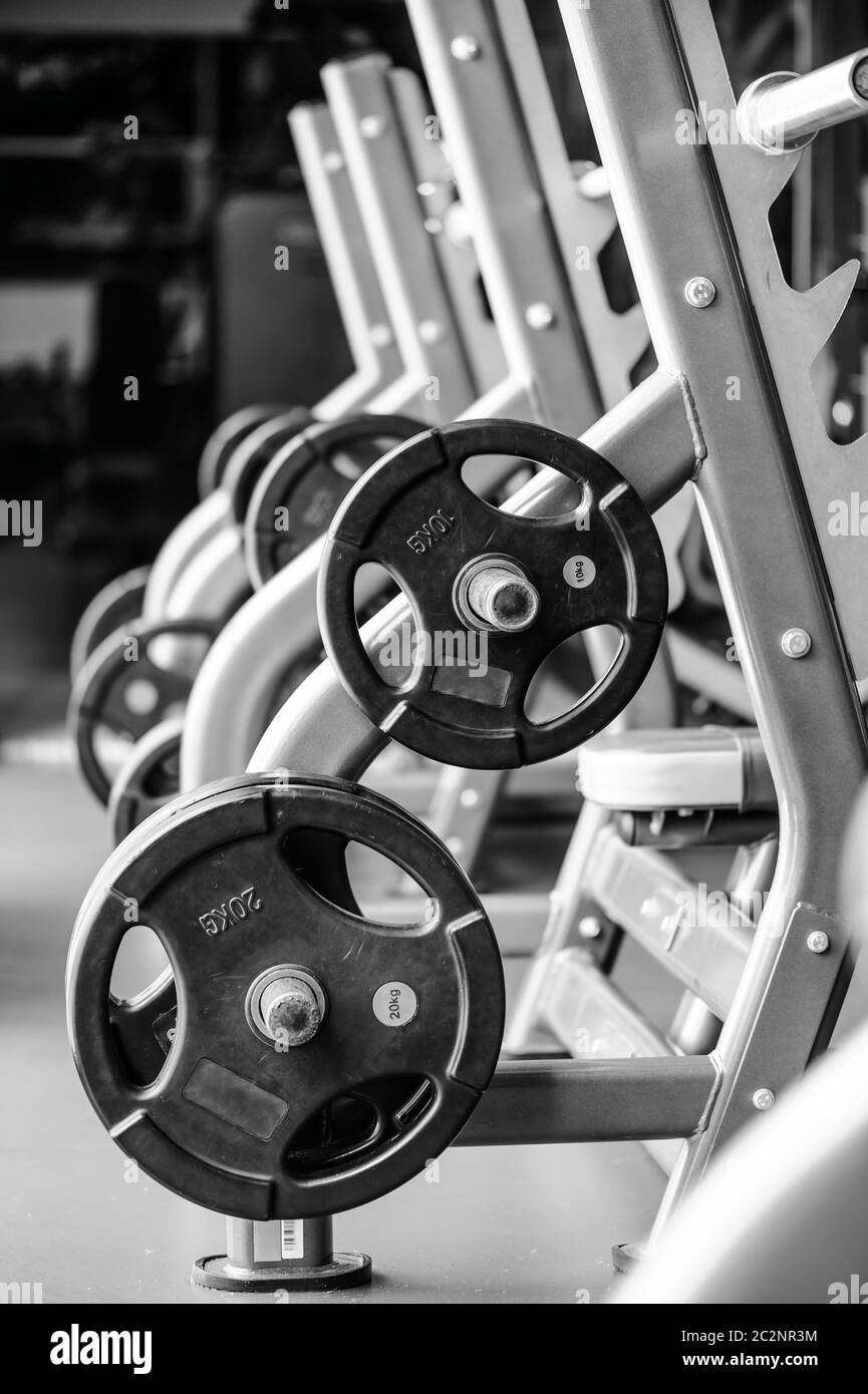 Bench press machine hi-res stock photography and images - Alamy