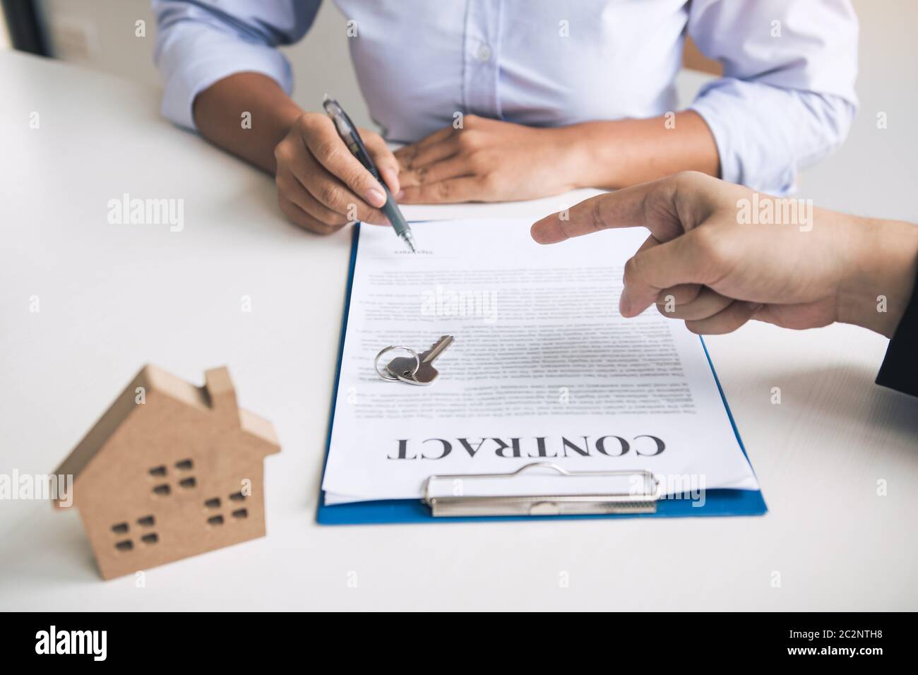 Insurance brokers are pointing to insurance contract signing and are ...