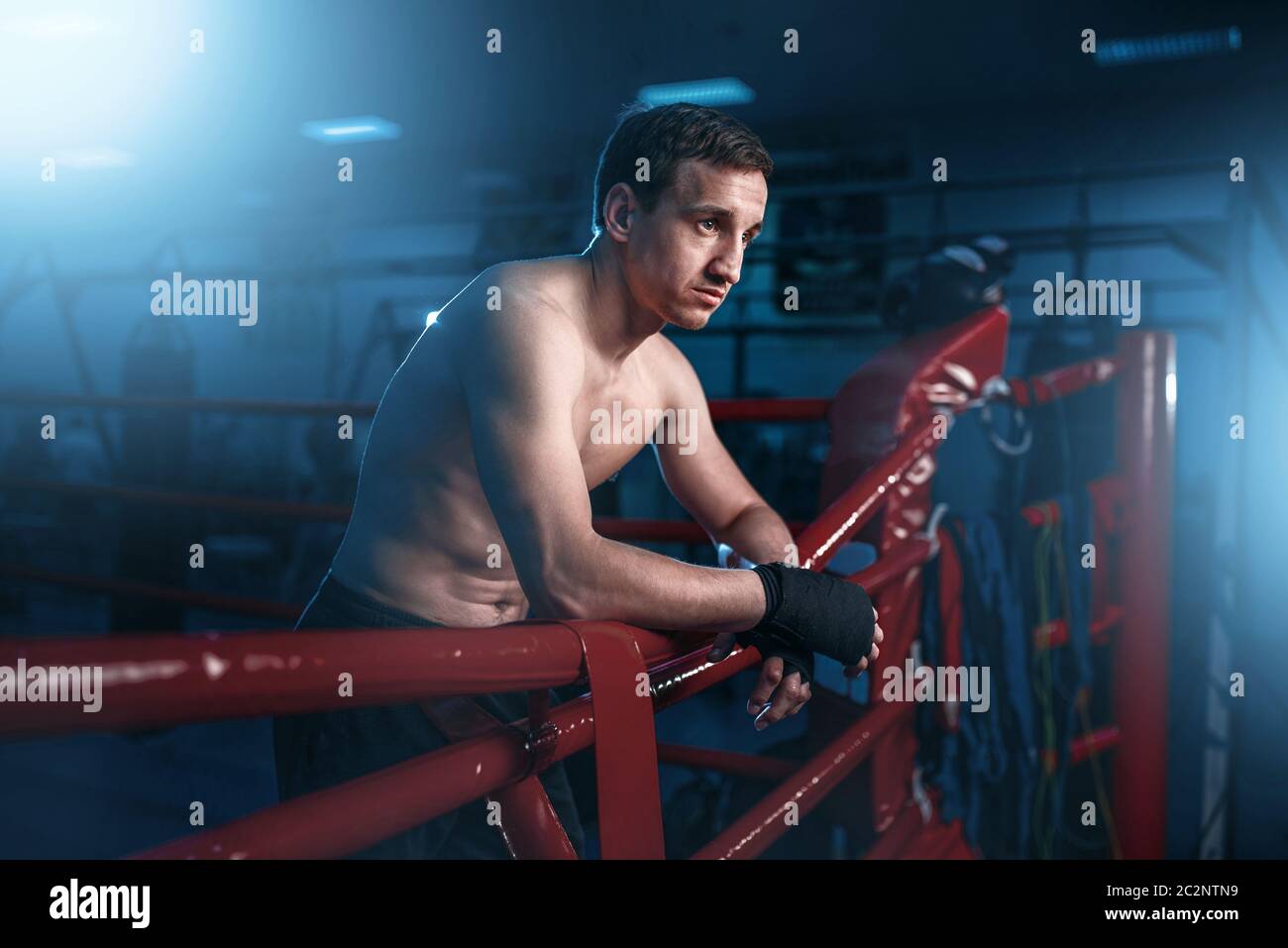 Ropes poses hi-res stock photography and images - Alamy