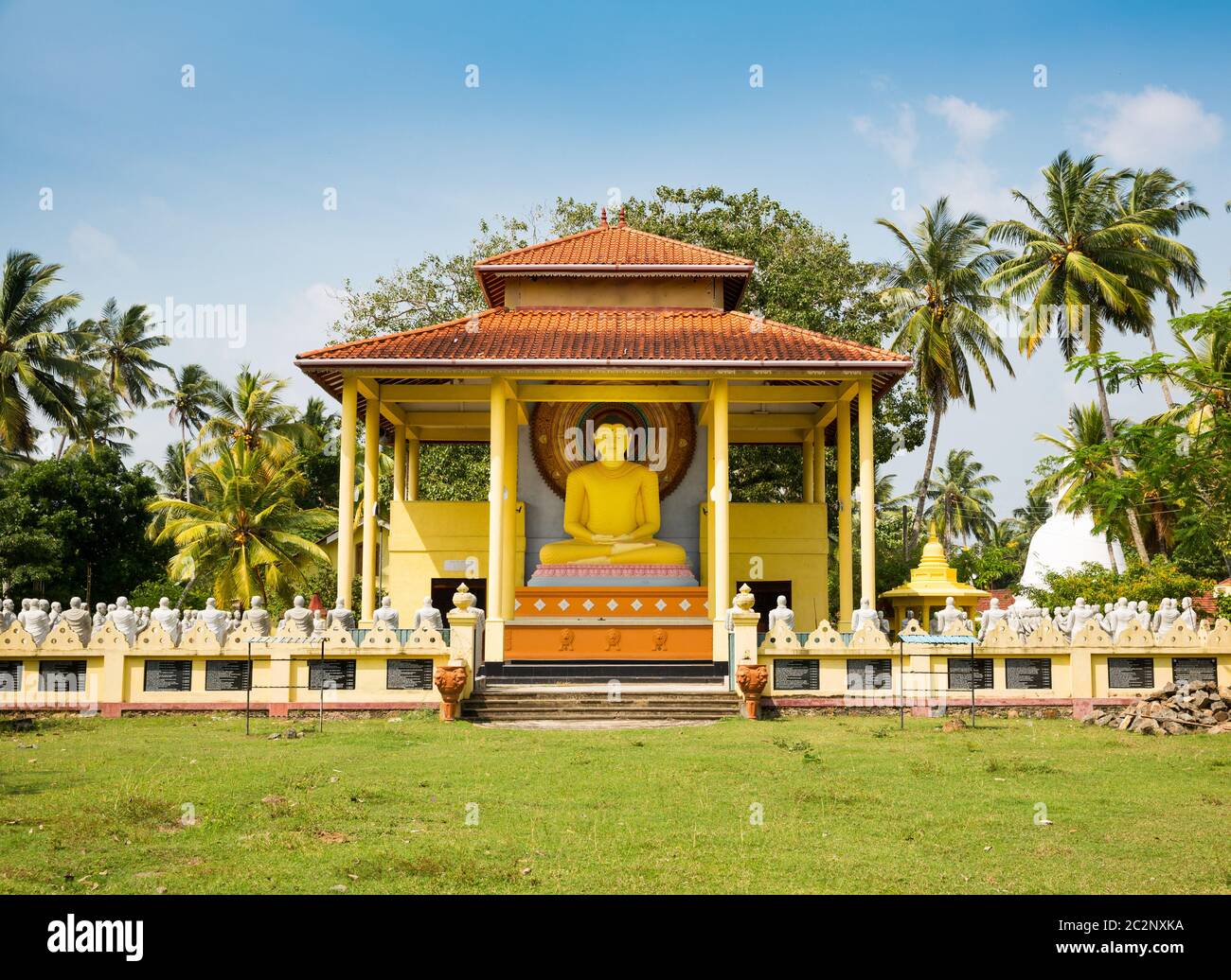 Buddha temple on Sri Lanka, Ceylon. Asia culture Stock Photo - Alamy