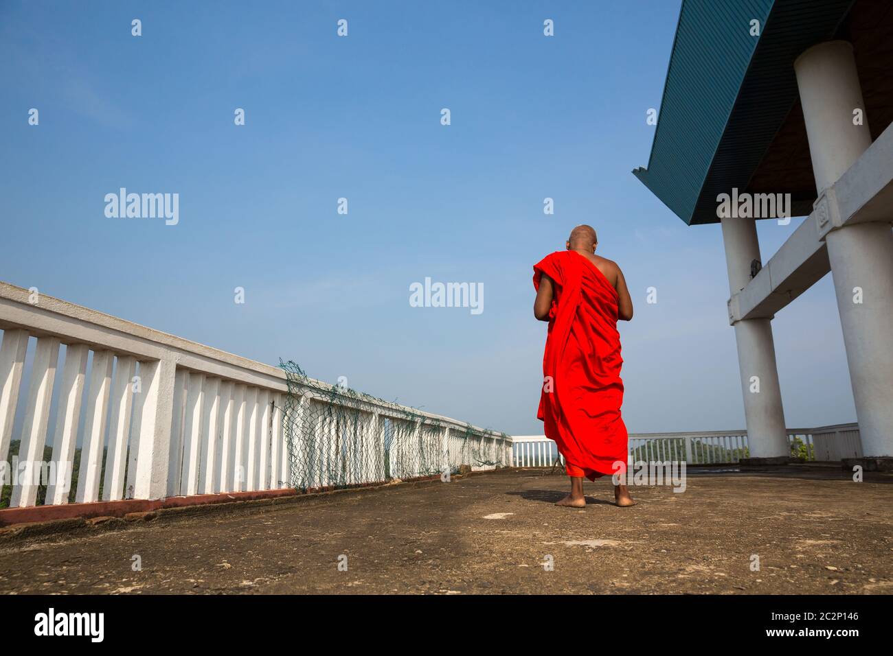 Ceylon attractions, buddhist in old buddha temple. Unesco heritage ...