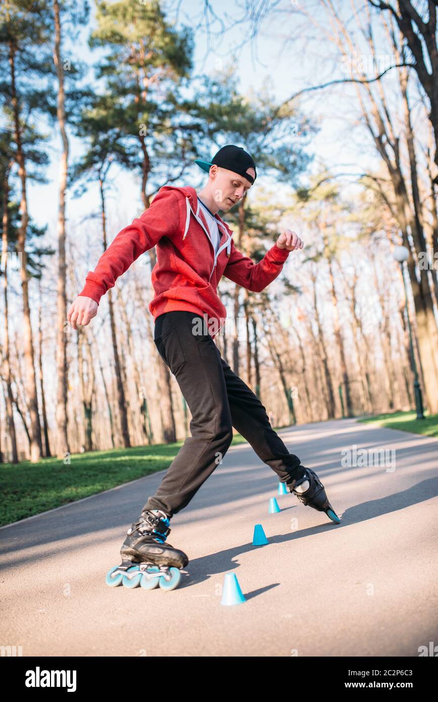 Rollerskater hi-res stock photography and images - Alamy